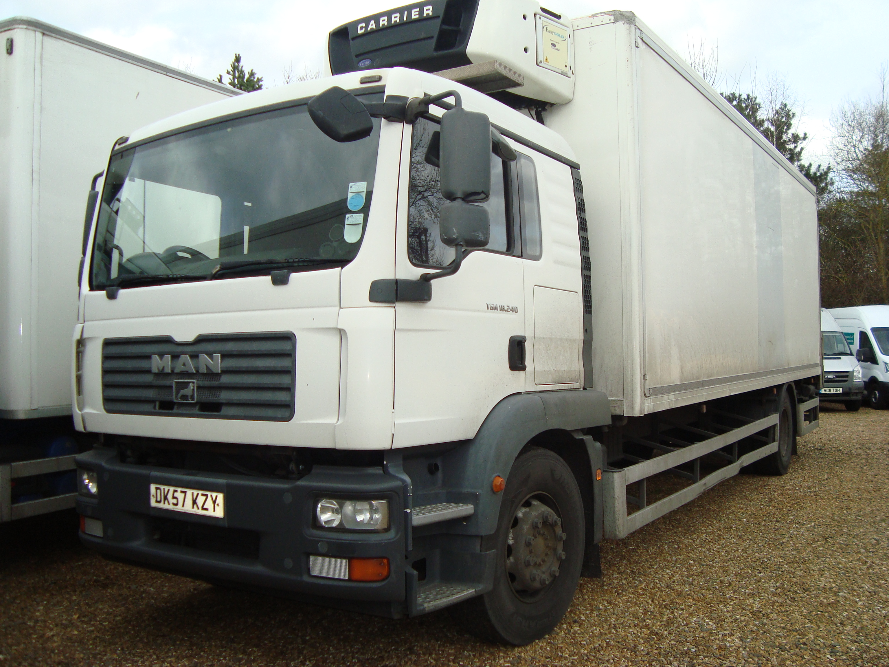 MAN TGM18.240 sleeper cab twin-axle rigid refrigerated truck, 18T, with ...