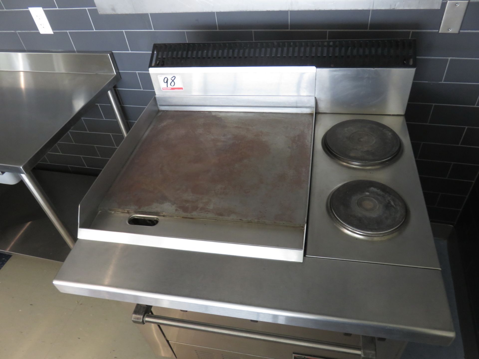 GARLAND SS686-24L ELECTRIC RESTAURANT RANGE W/ STANDARD OVEN, 2-BURNERS ...