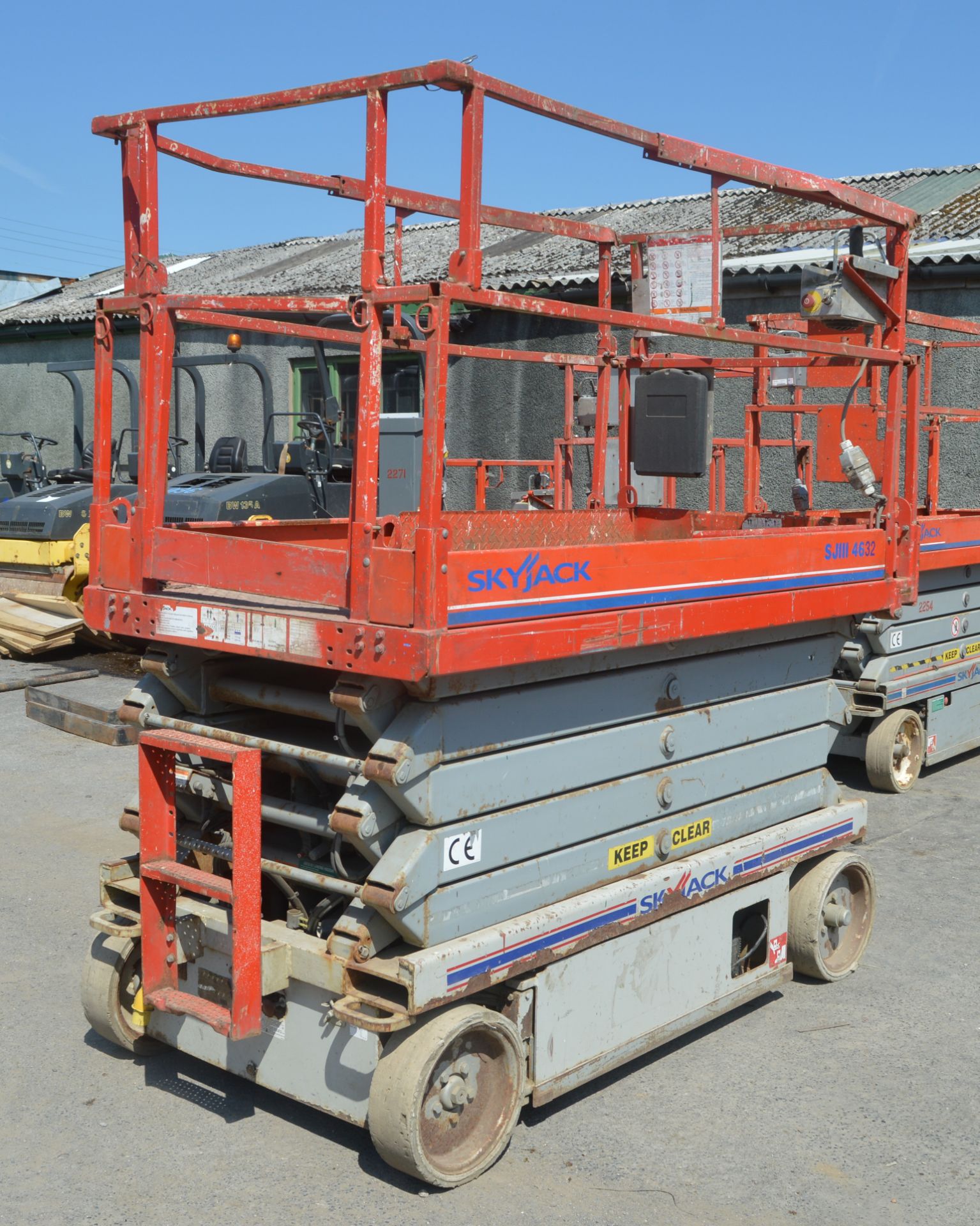 Skyjack SJ111 4632 battery electric scissor lift access platform Year ...