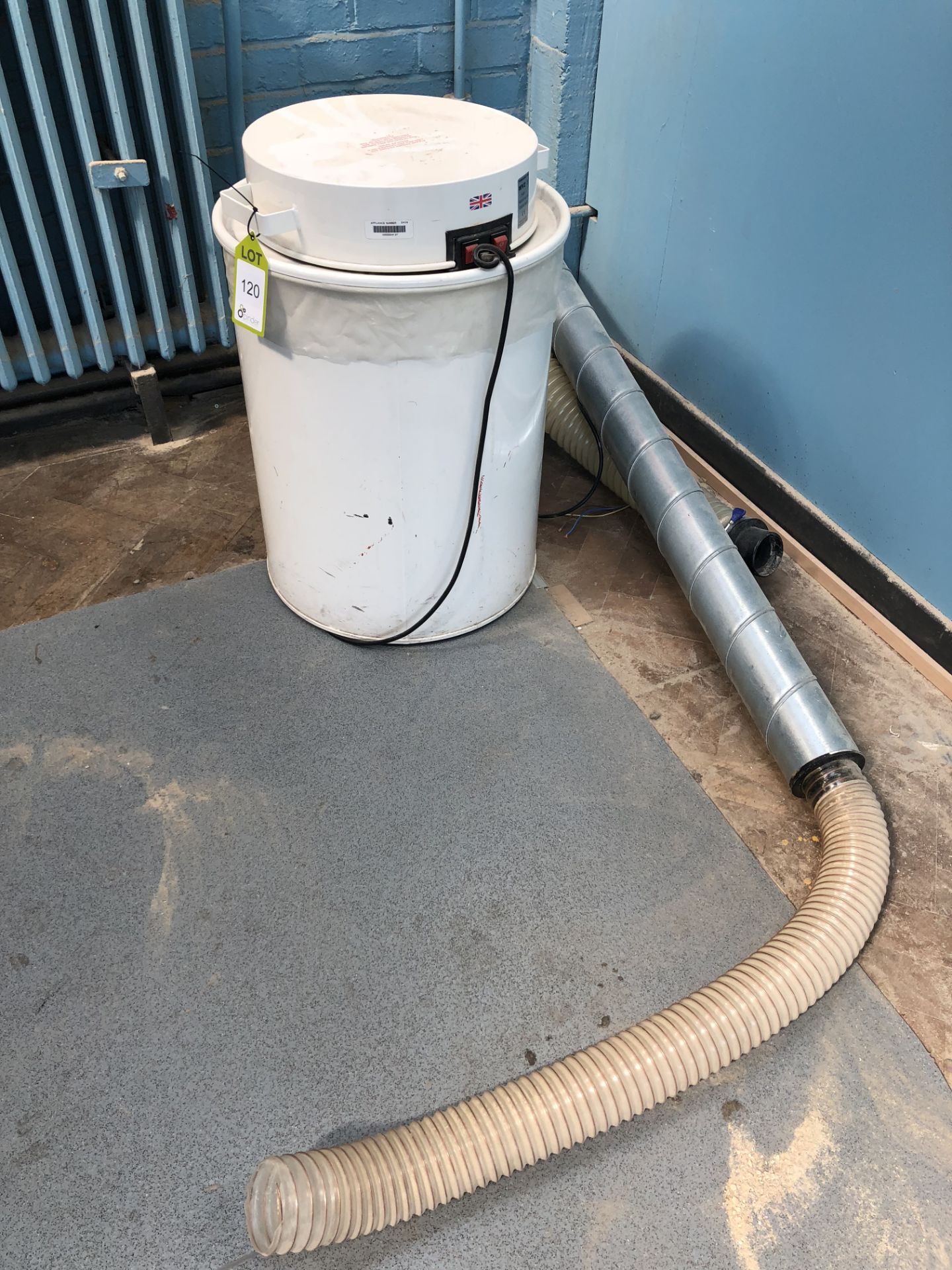 Axminster WV2 Dust Extraction Unit, 240volts, with flexible hose ...