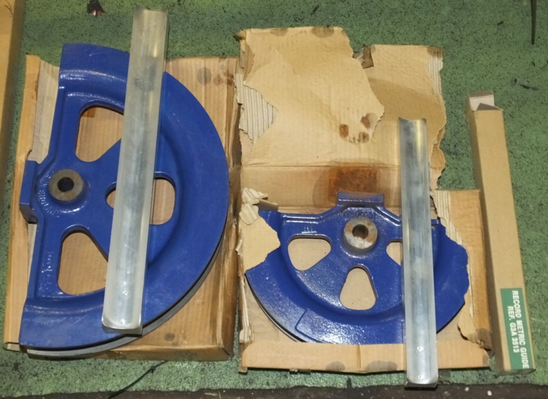 Record tools UL223 Copper pipe / tube bender with 42mm former & guide ...