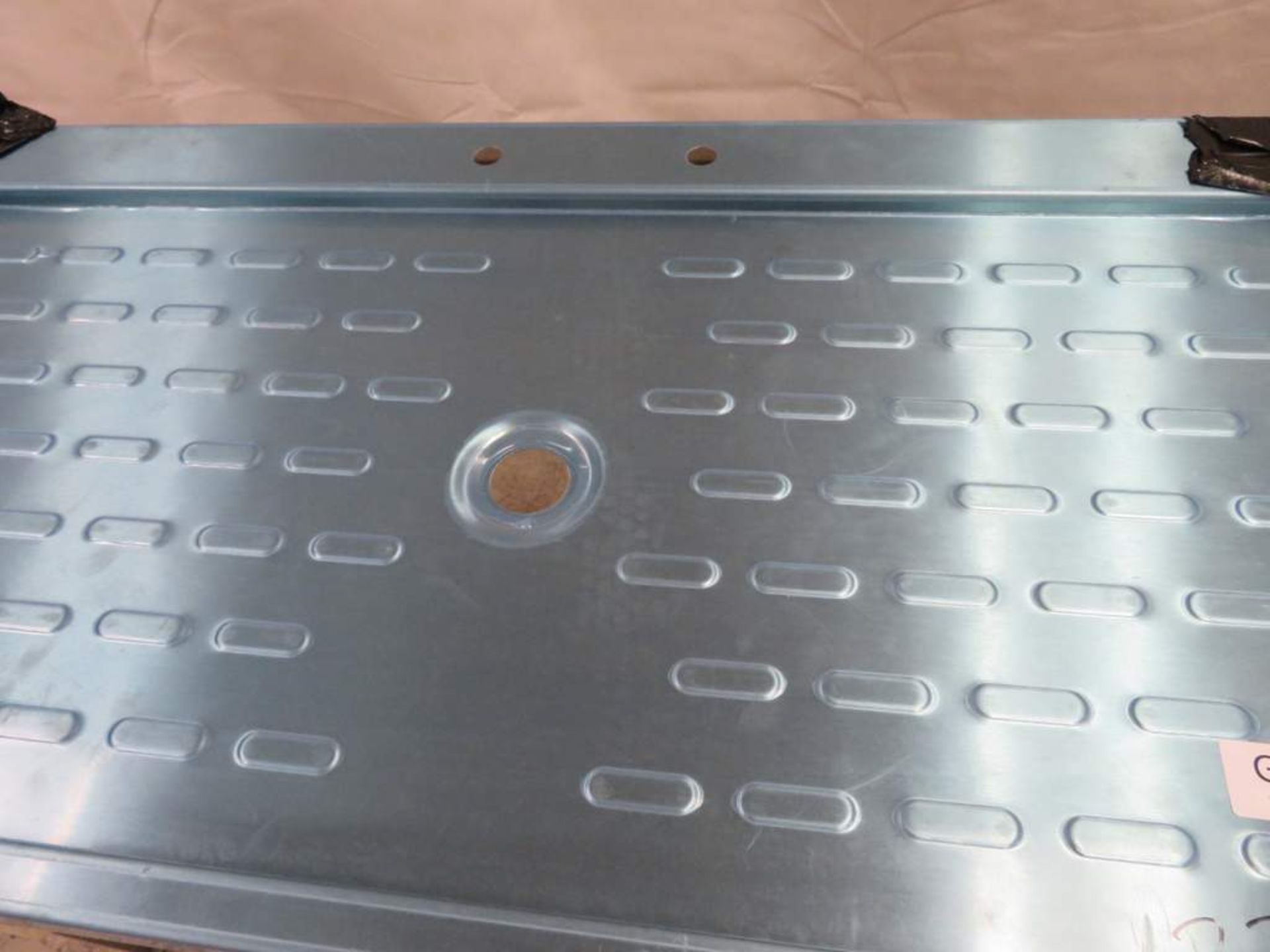 Stainless Steel Draining Table 136x65x89cm (LxDxH)