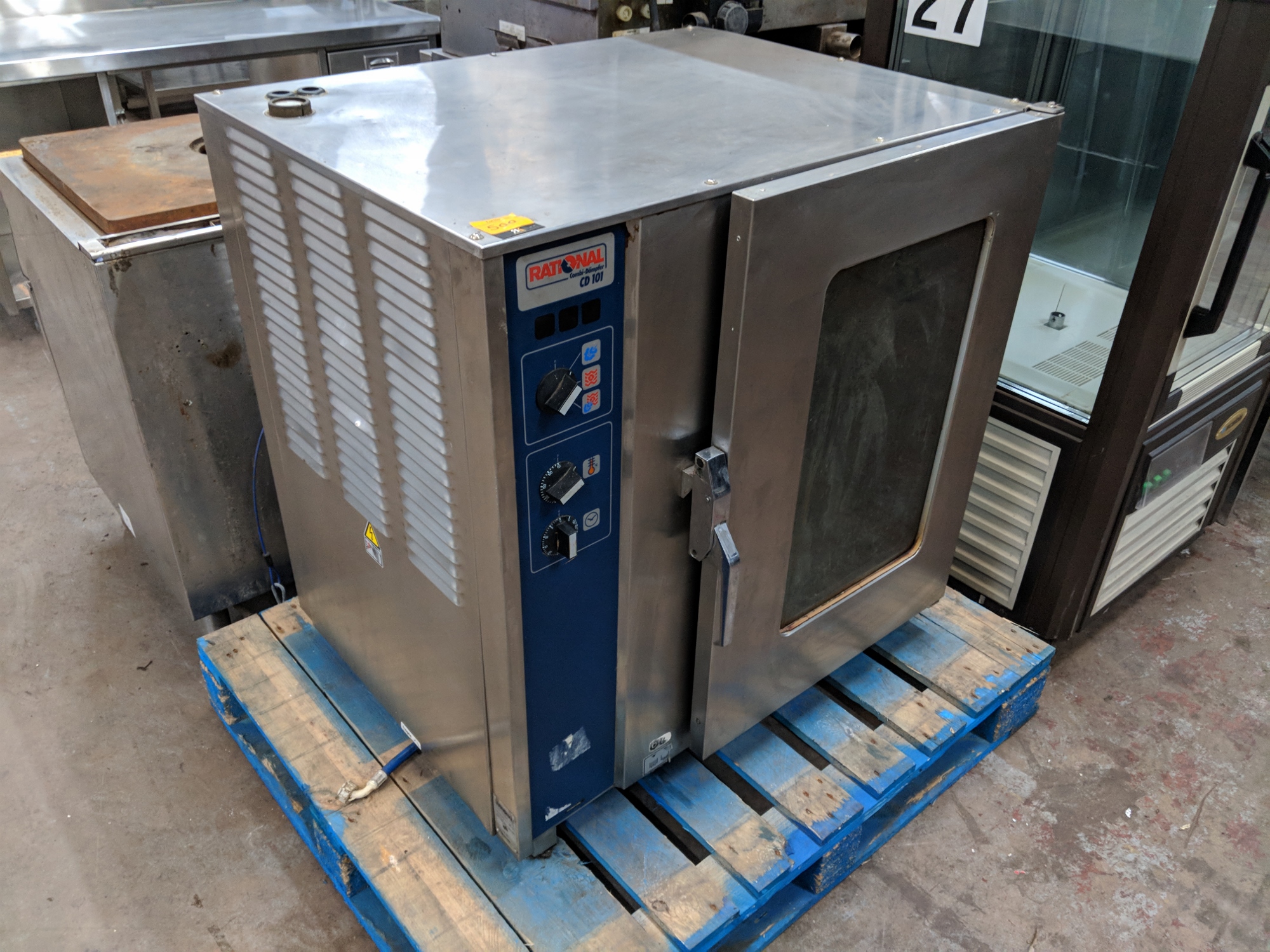 Rational CD 101 combi-dampfer 10-grid oven IMPORTANT: Please remember ...