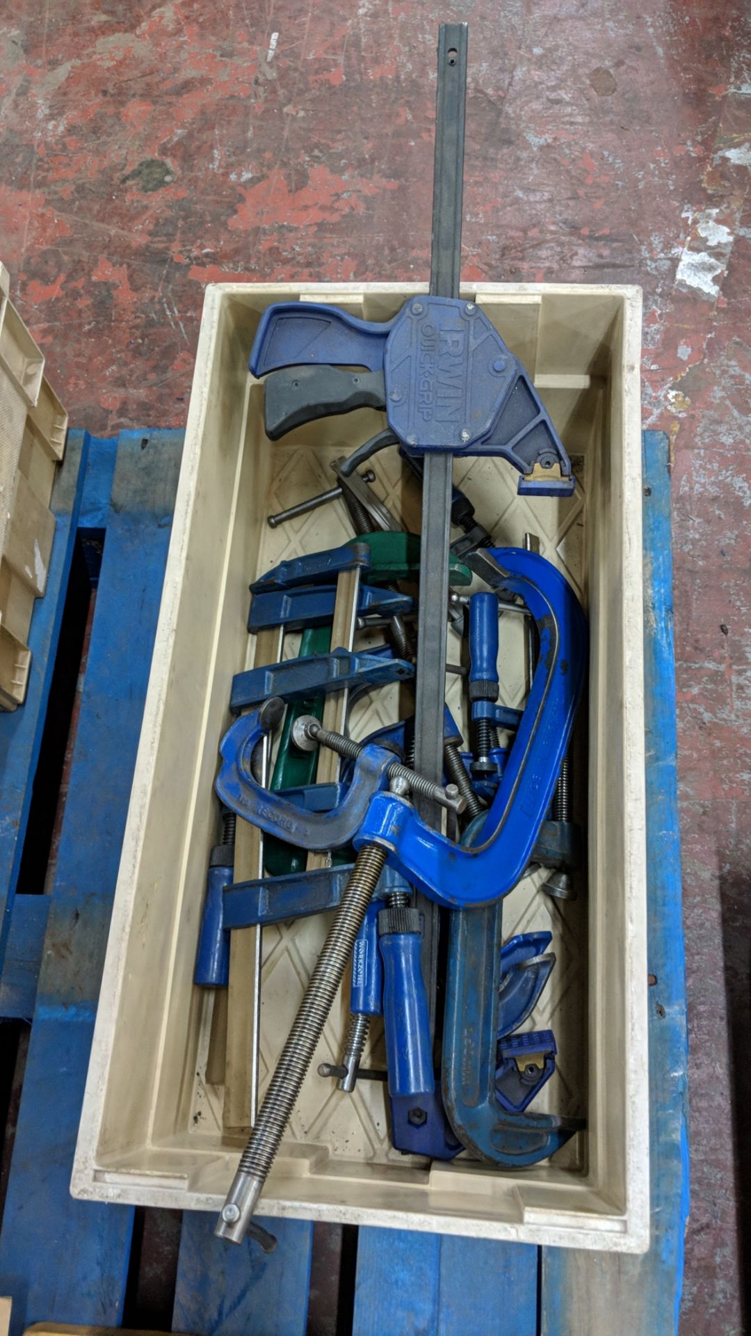 Quantity of clamps & cramps - crate excluded This is one of a number of ...