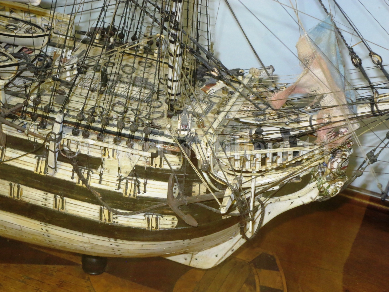 AN IMPRESSIVELY LARGE NAPOLEONIC PRISONER-OF-WAR-STYLE BONE AND WOOD ...