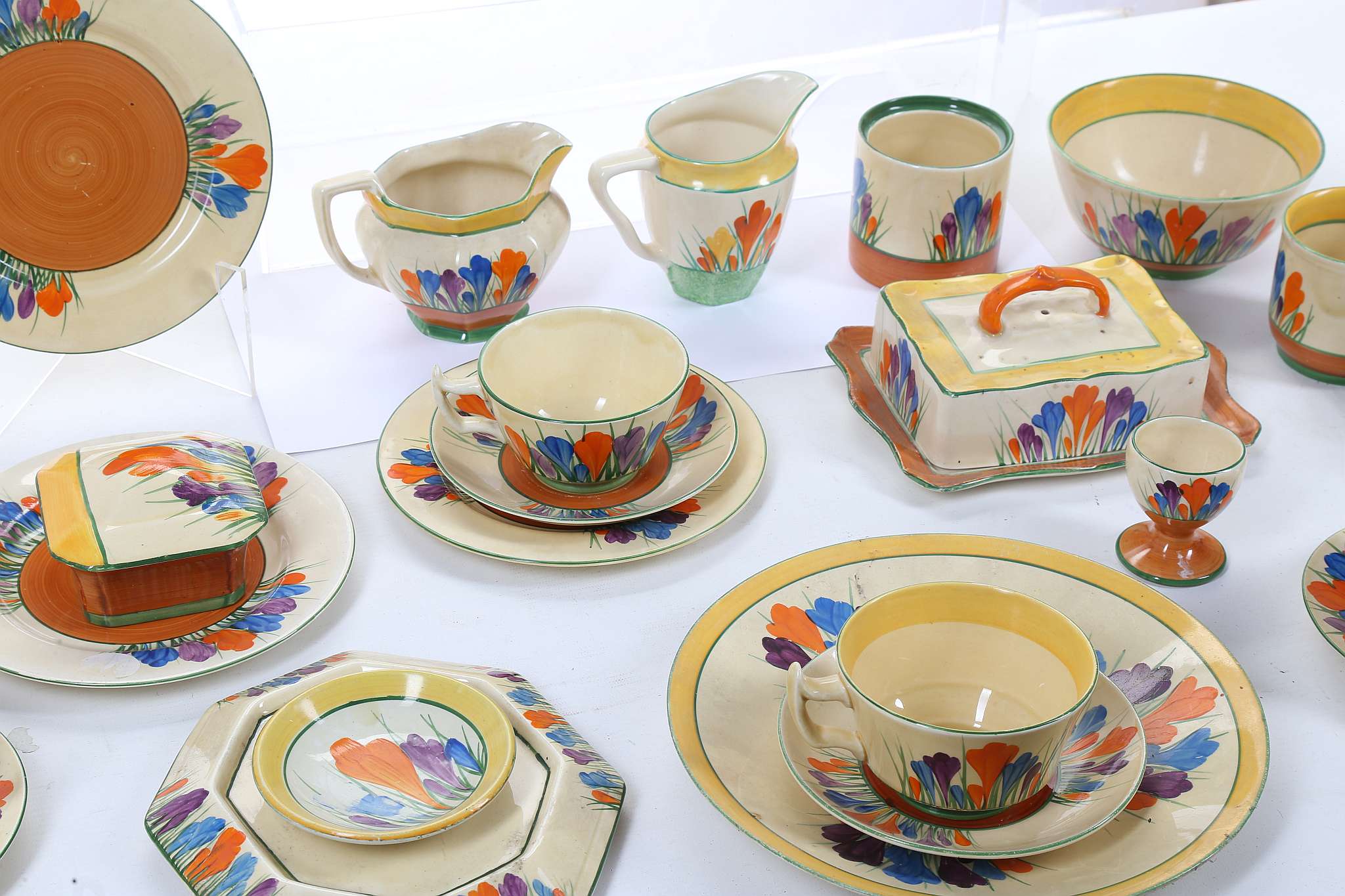 CLARICE CLIFF BIZARRE COLLECTION, in geometric pattern, consisting of a ...