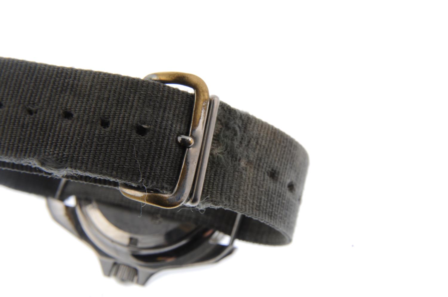 (209869) CWC - a military issue wrist watch. Stainless steel case ...