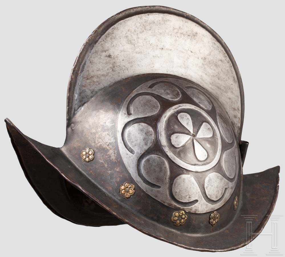 Schwarz-weißer Morion, niederdeutsch, um 1600 Zweiteilig gearbeitete ...