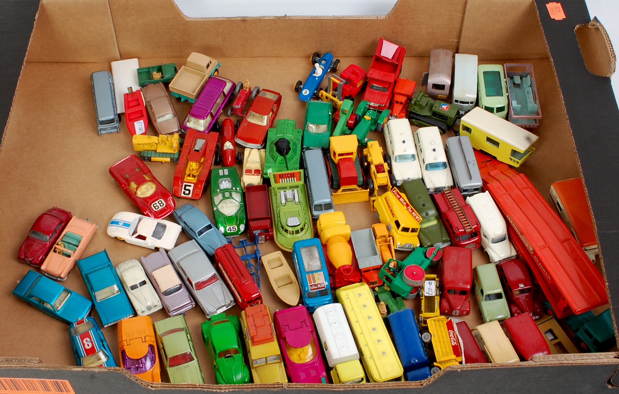 A large collection of lose Matchbox 175 series, Superfast and Kingsize ...