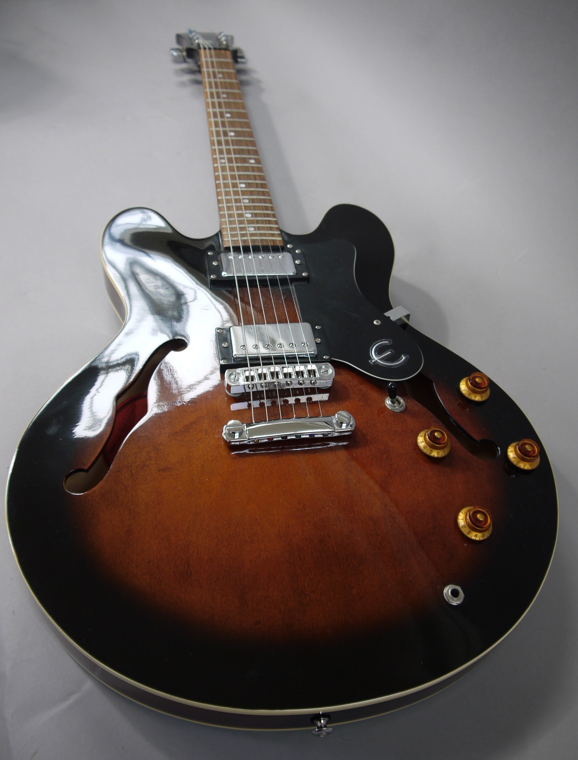 Gibson Epiphone electric guitar, Model DOT, serial number S97127536 c ...
