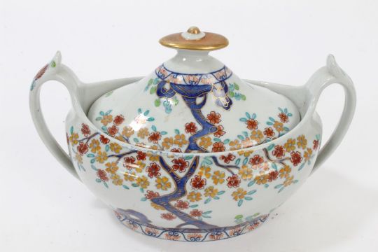 Early 19th century Castleford-type moulded teapot and cover and lot ...