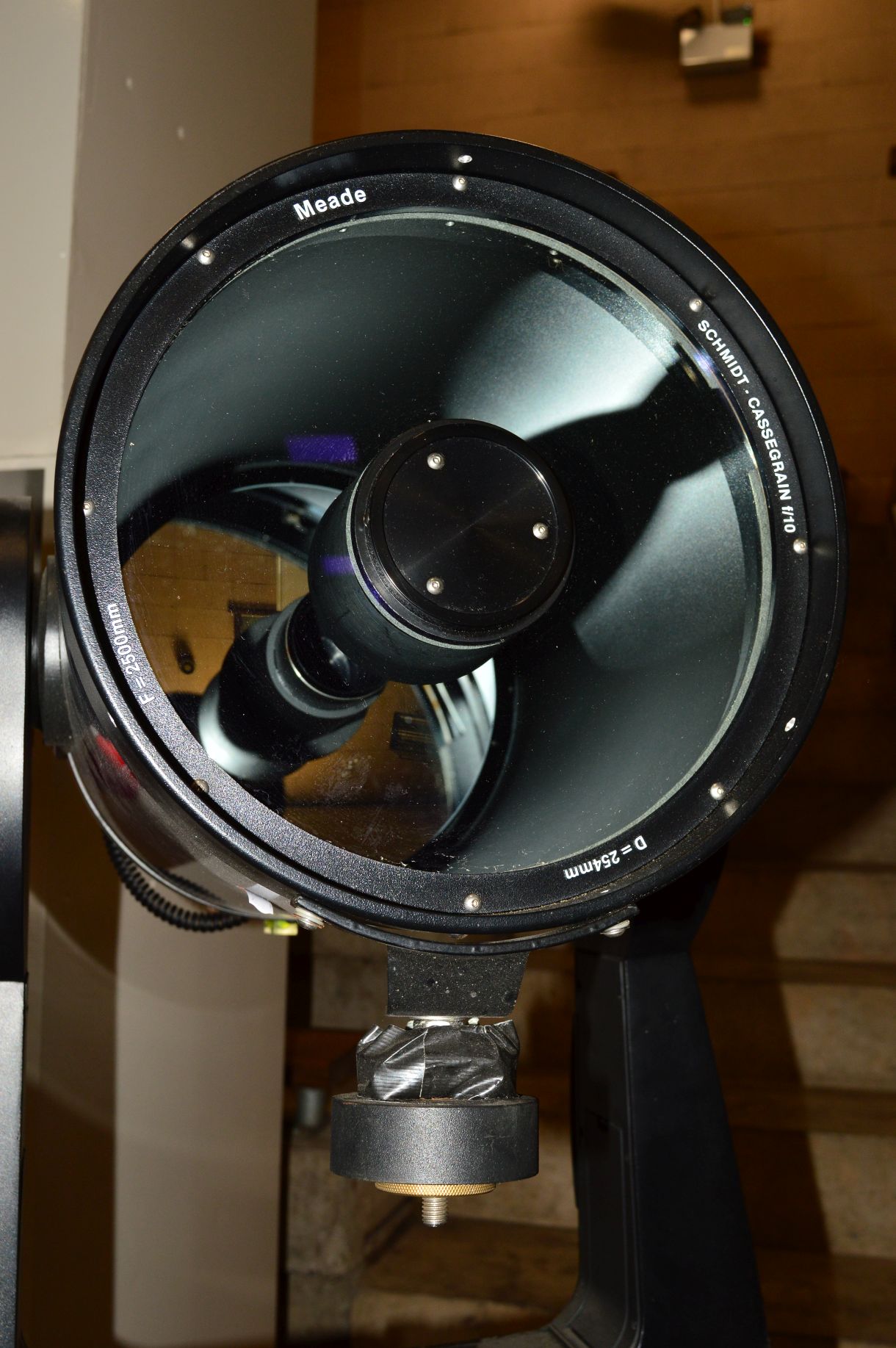 A MEADE LX200GPS TELESCOPE, on stand along with a quantity of eyepieces ...
