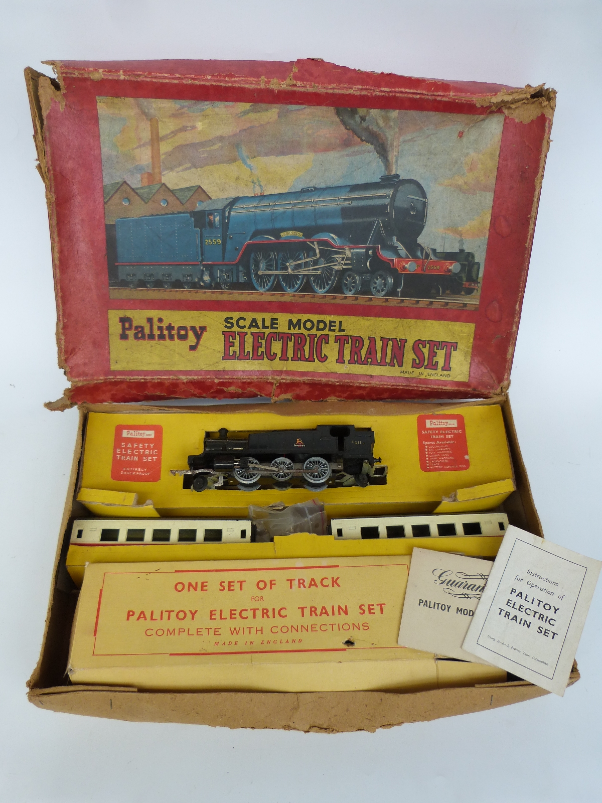 Palitoy Scale Model Electric Train Set with prairie tank locomotive ...