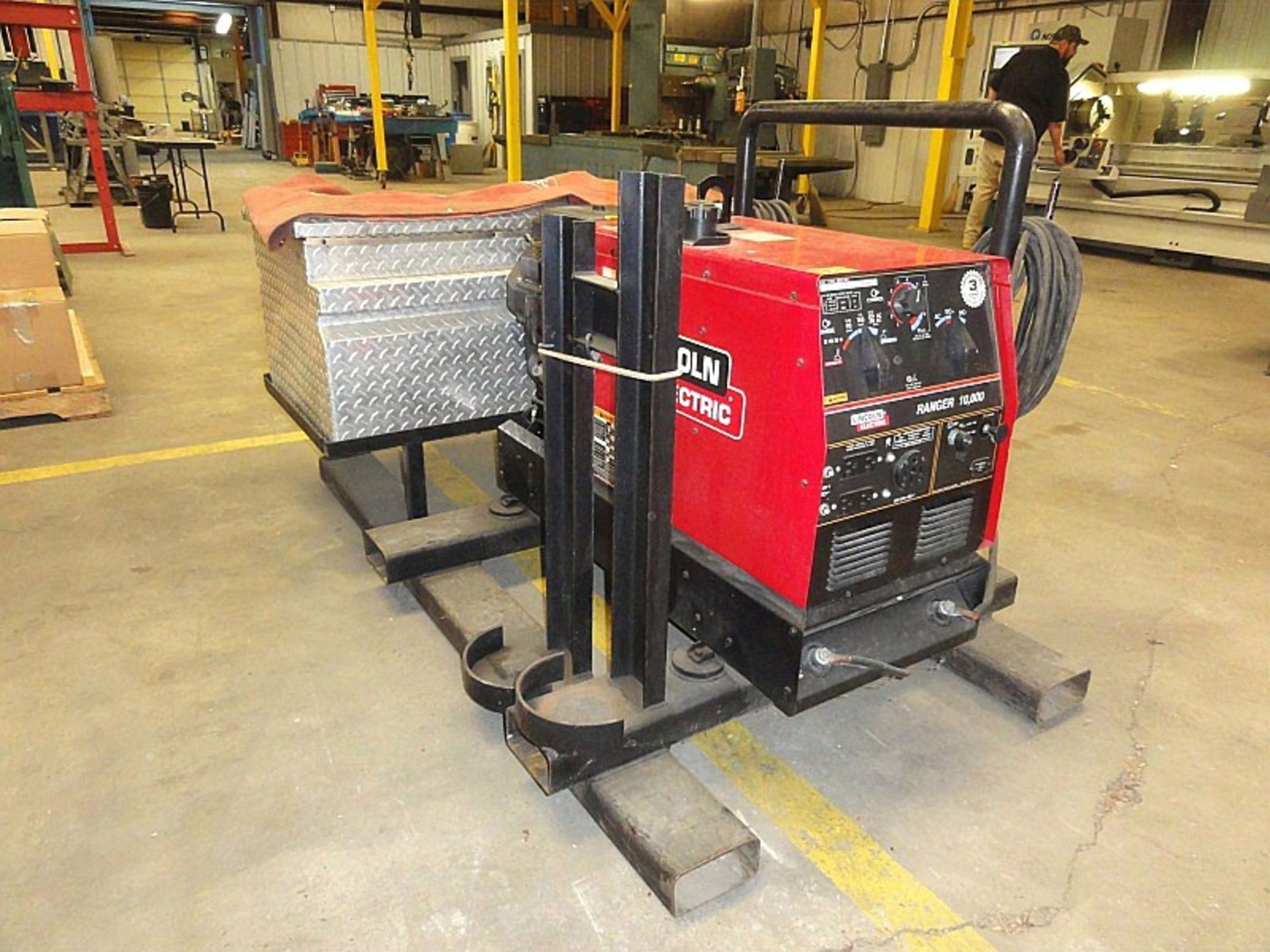 Lincoln Ranger 10,000 Portable Welder/Generator on skid w/ leads & job ...