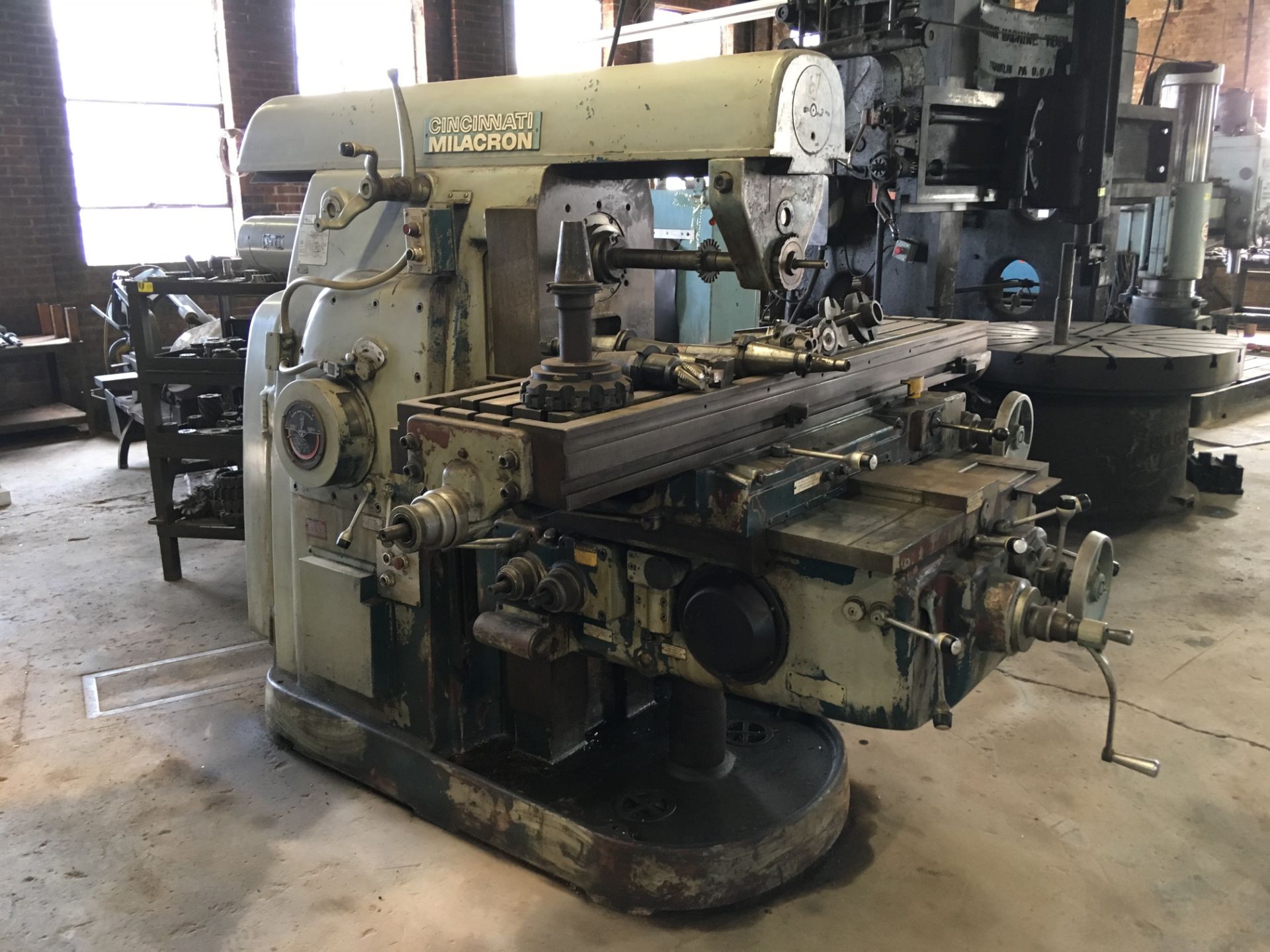 Cincinnati Milacron #3 Horizontal Mill, 16" x 72" Table, w/ 320-16 ...