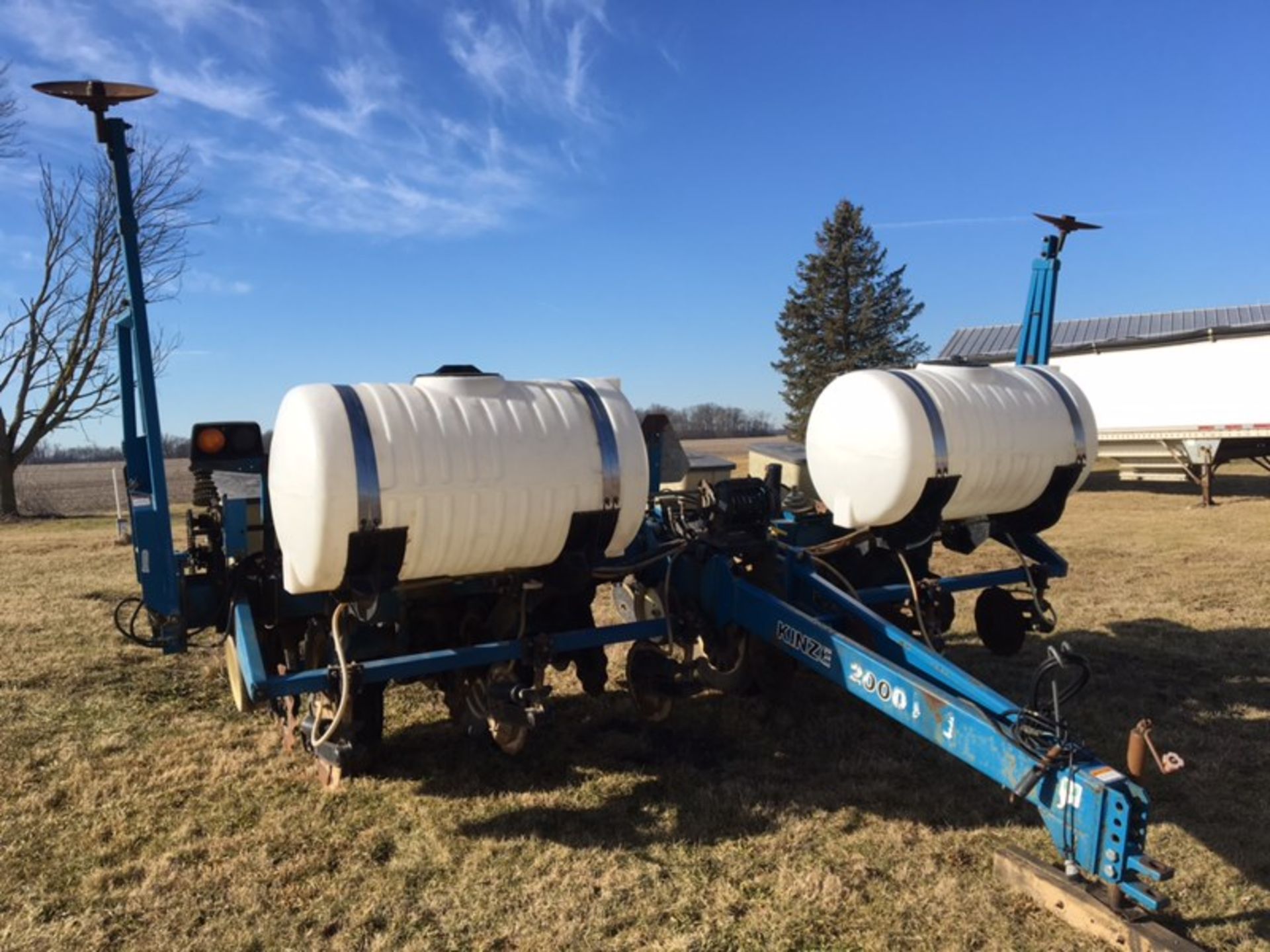 Kinze 2000 corn planter, 6 row 30”, no-till coulters, finger meters ...