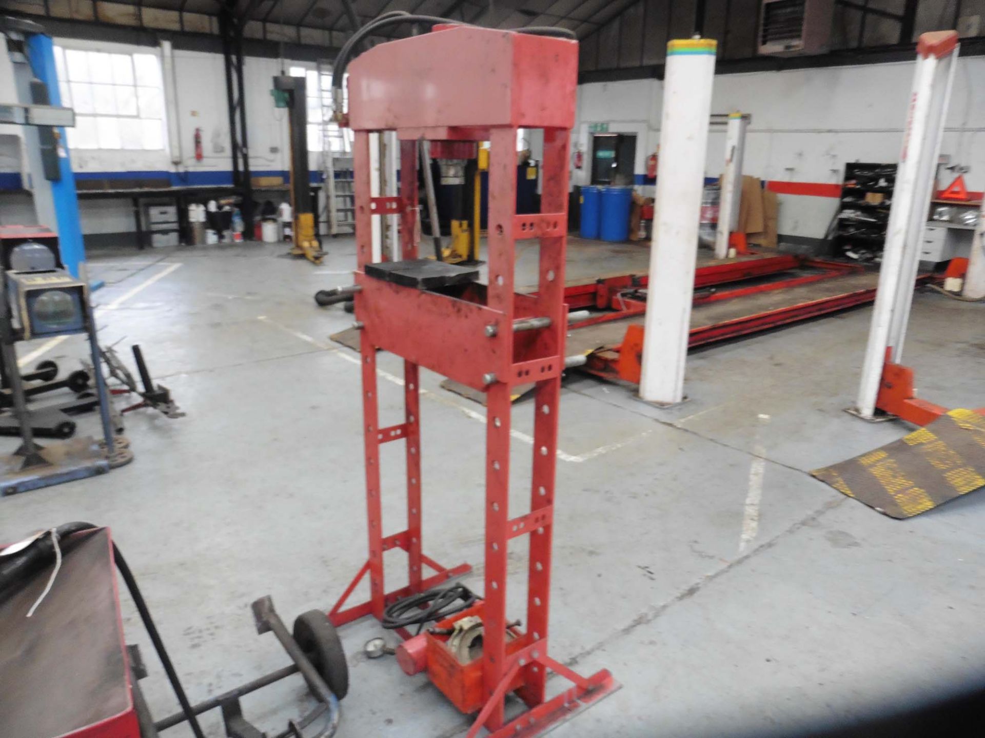 Sealey YK30F.V2 30 tonnes bearing press
