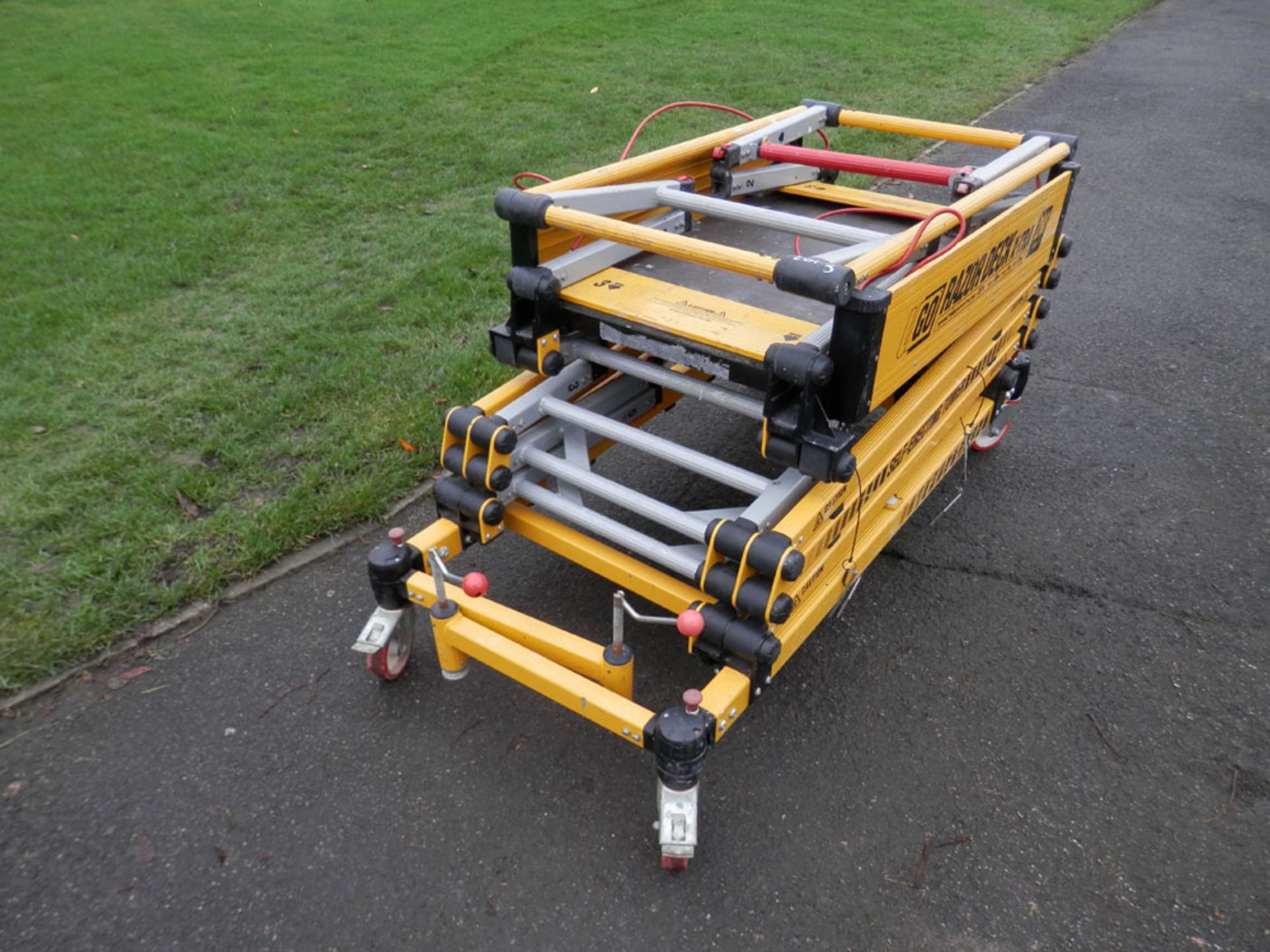 UGO Razor Deck 2M Access Platform Platform Area 767mm x 1135mm Flat ...