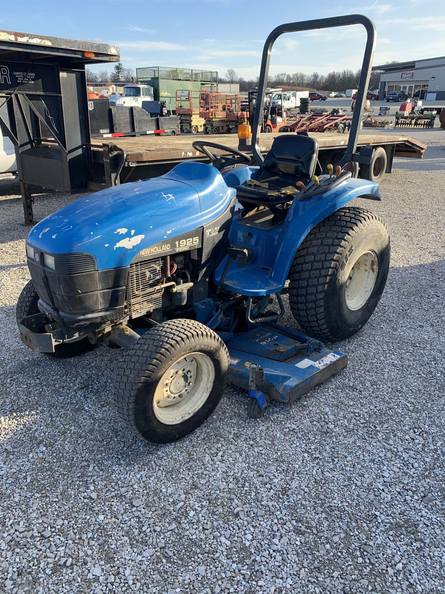 1998 NEW HOLLAND 1925 TRACTOR, 4WD, 2380HRS, SER#G006032 with 1998 NEW ...