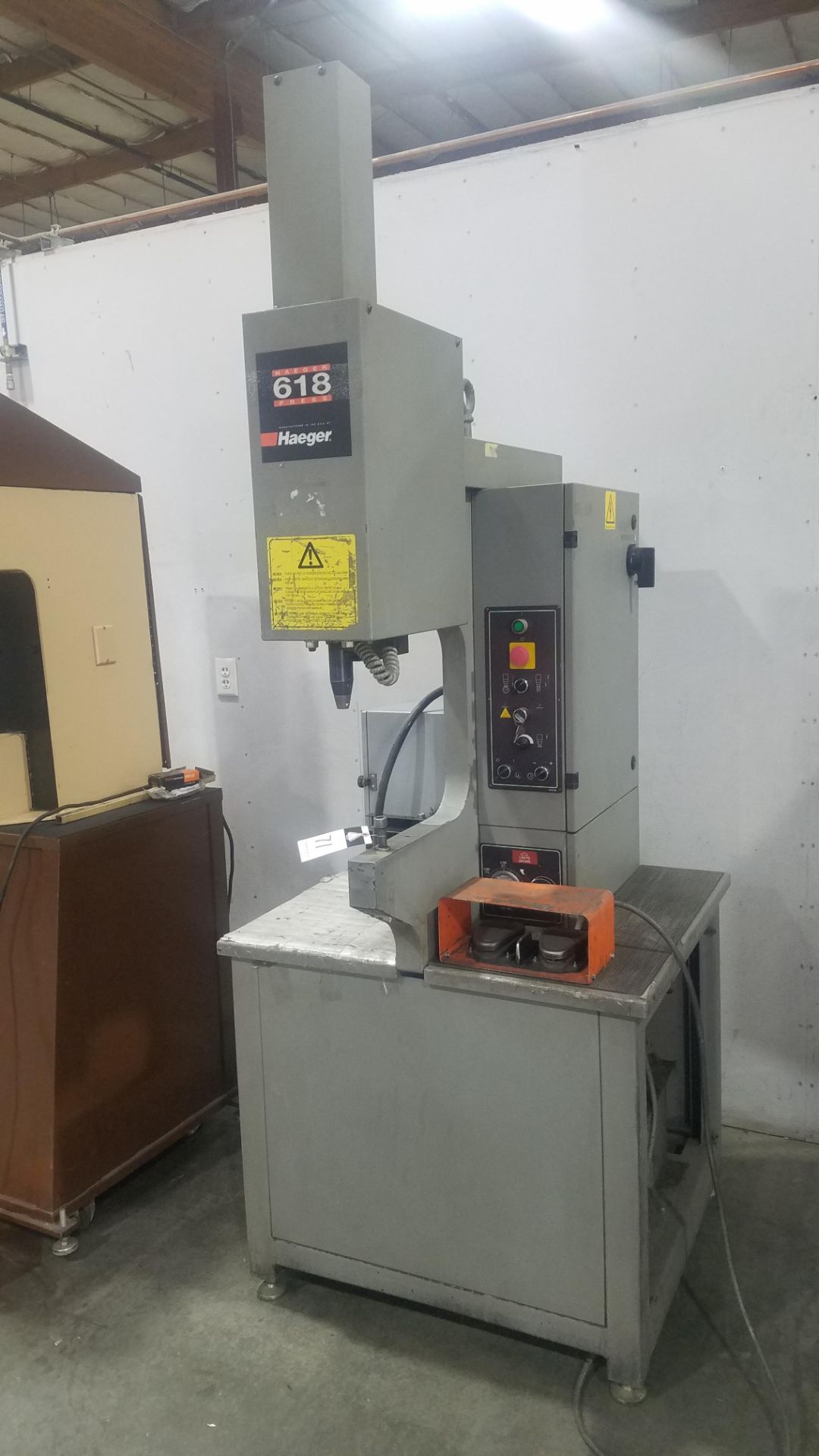 1998 Haeger 618-1L 6 Ton x 18” Hardware Insertion Press s/n 06L00646 w ...