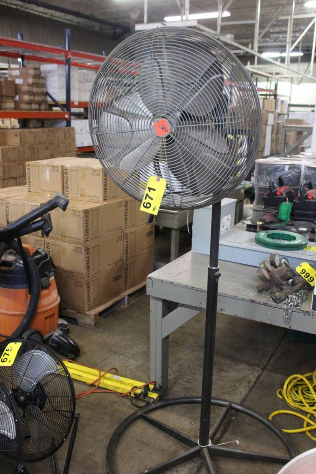 DAYTON 24" SHOP FAN ON PEDESTAL