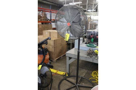 DAYTON 24" SHOP FAN ON PEDESTAL