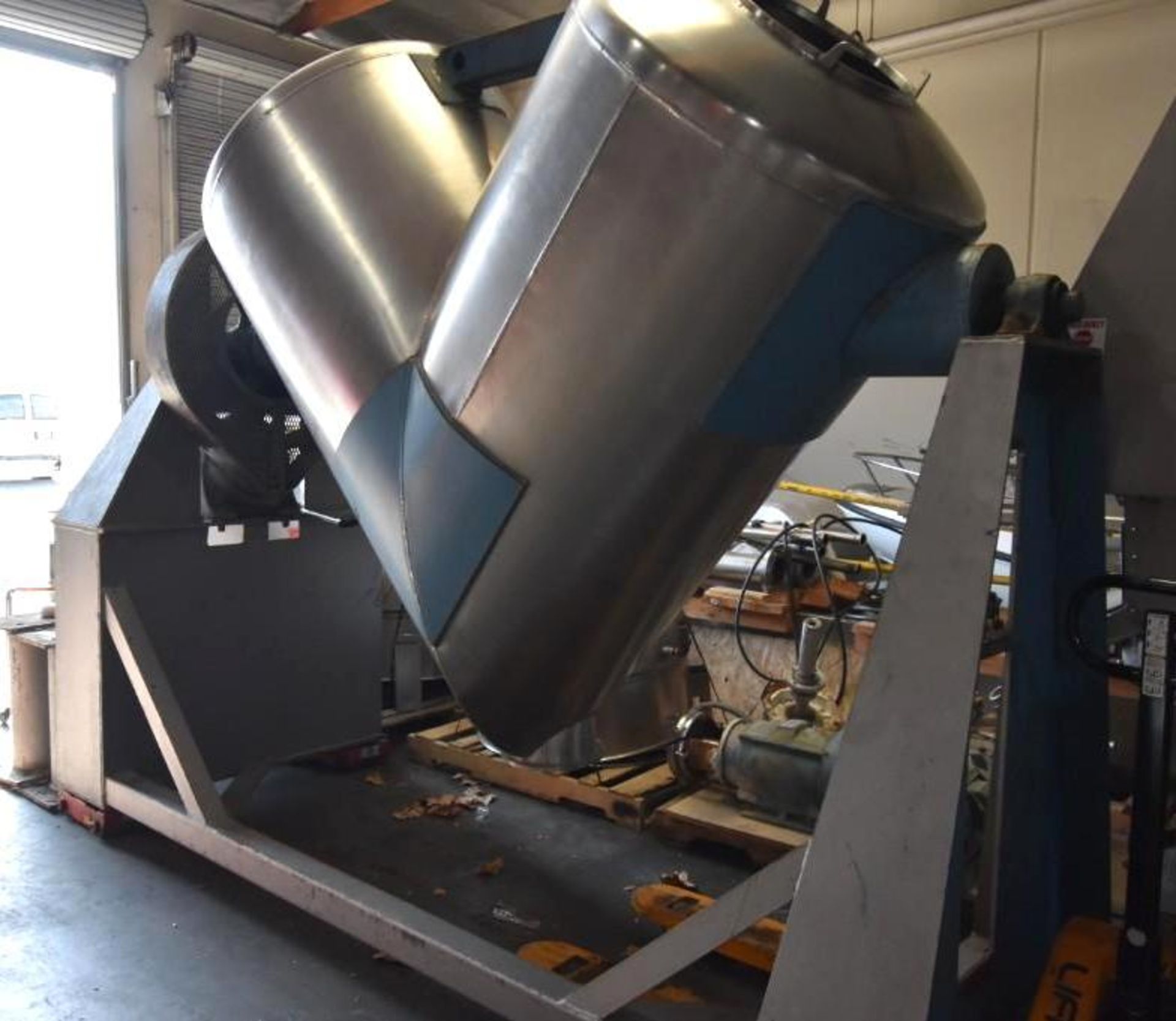 1-Used PK V Blender. Capacity 50 cu.ft. Serial # 271236. Stainless ...