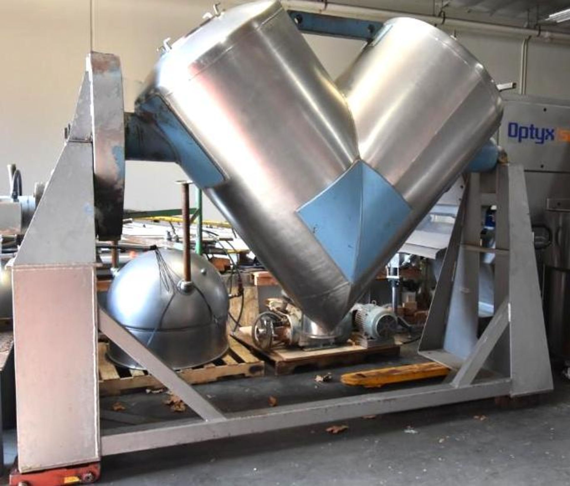 1-Used PK V Blender. Capacity 50 cu.ft. Serial # 271236. Stainless ...