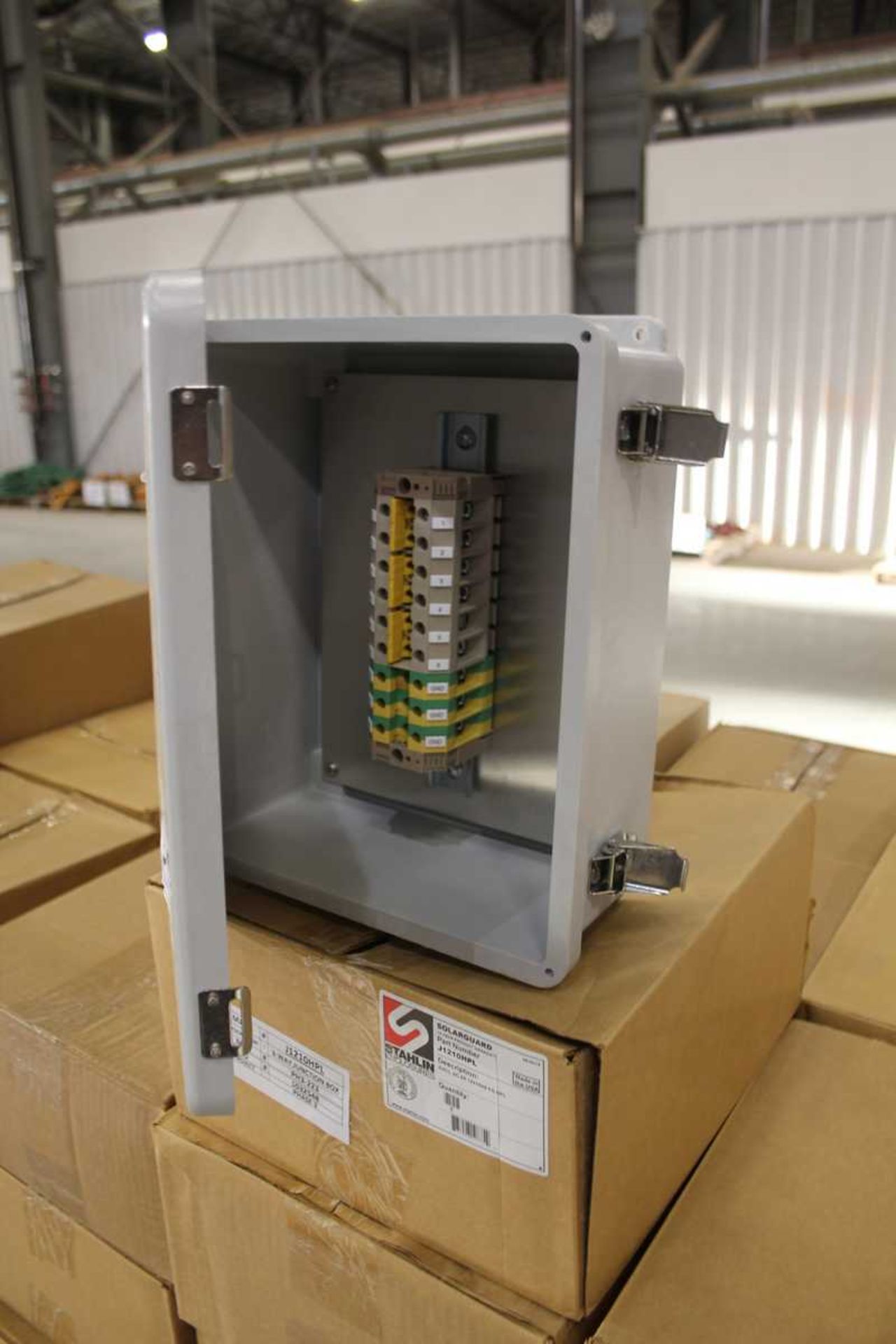 46 STAHLIN J1210HPL SPECIAL ENCLOSURE