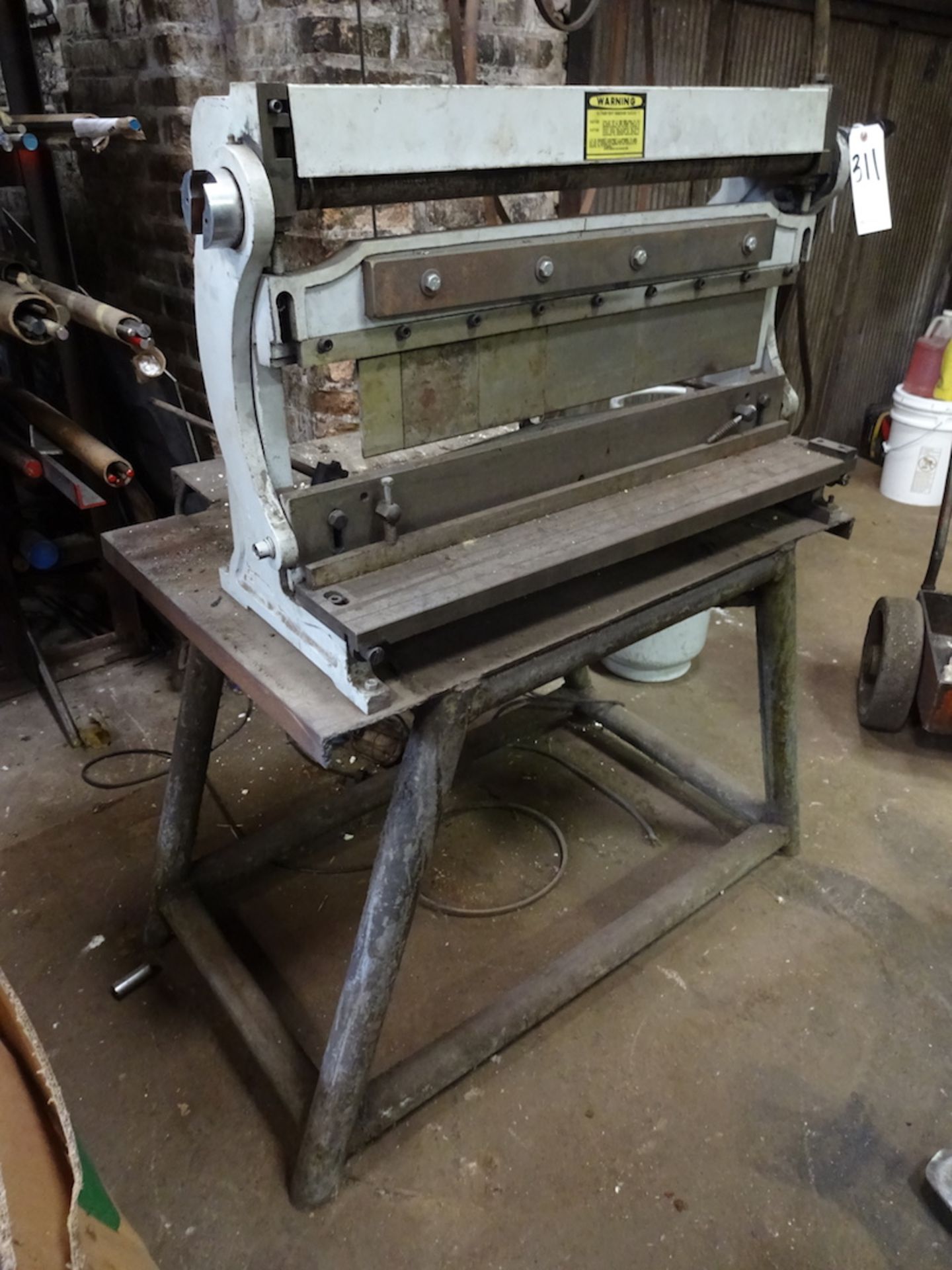 30 in. (approx.) Bench Top Press Brake