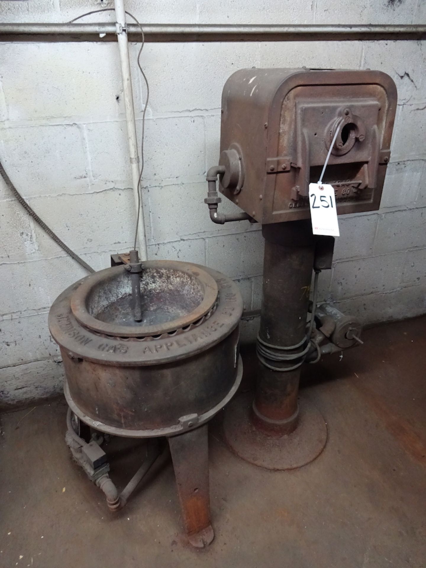 LOT: Johnson Gas & Appliance Co. No. 313 Furnace, S/N 522, 78,000 BTU ...