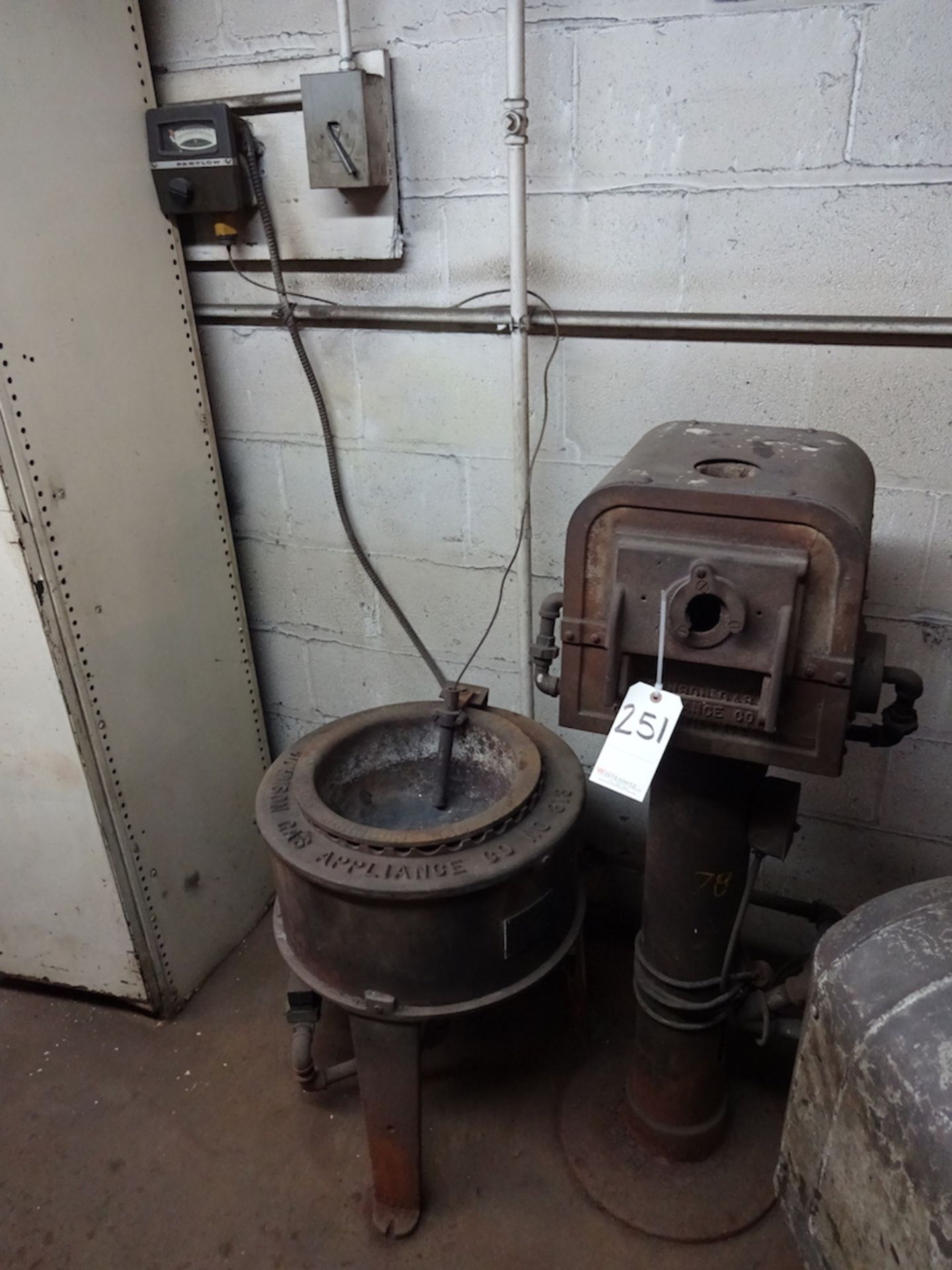 LOT: Johnson Gas & Appliance Co. No. 313 Furnace, S/N 522, 78,000 BTU ...