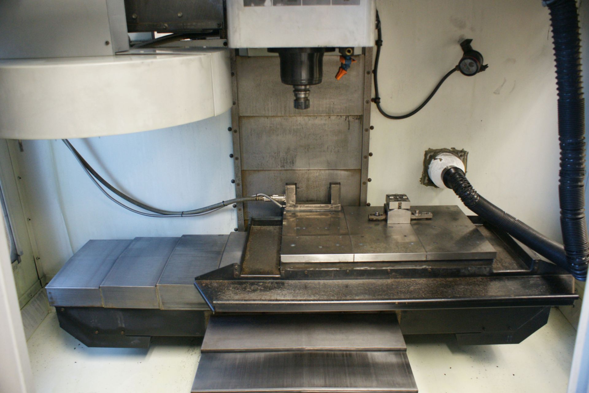 HAAS VF1-D VERTICAL MACHINING CENTER 30,000 RPM SPINDLE, 1000 IPM ...