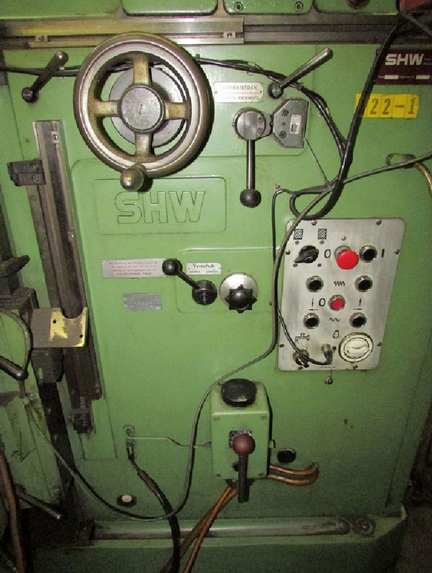 SHW Type UF2 Universal Milling Machine, Serial Number: 3108 , Right ...