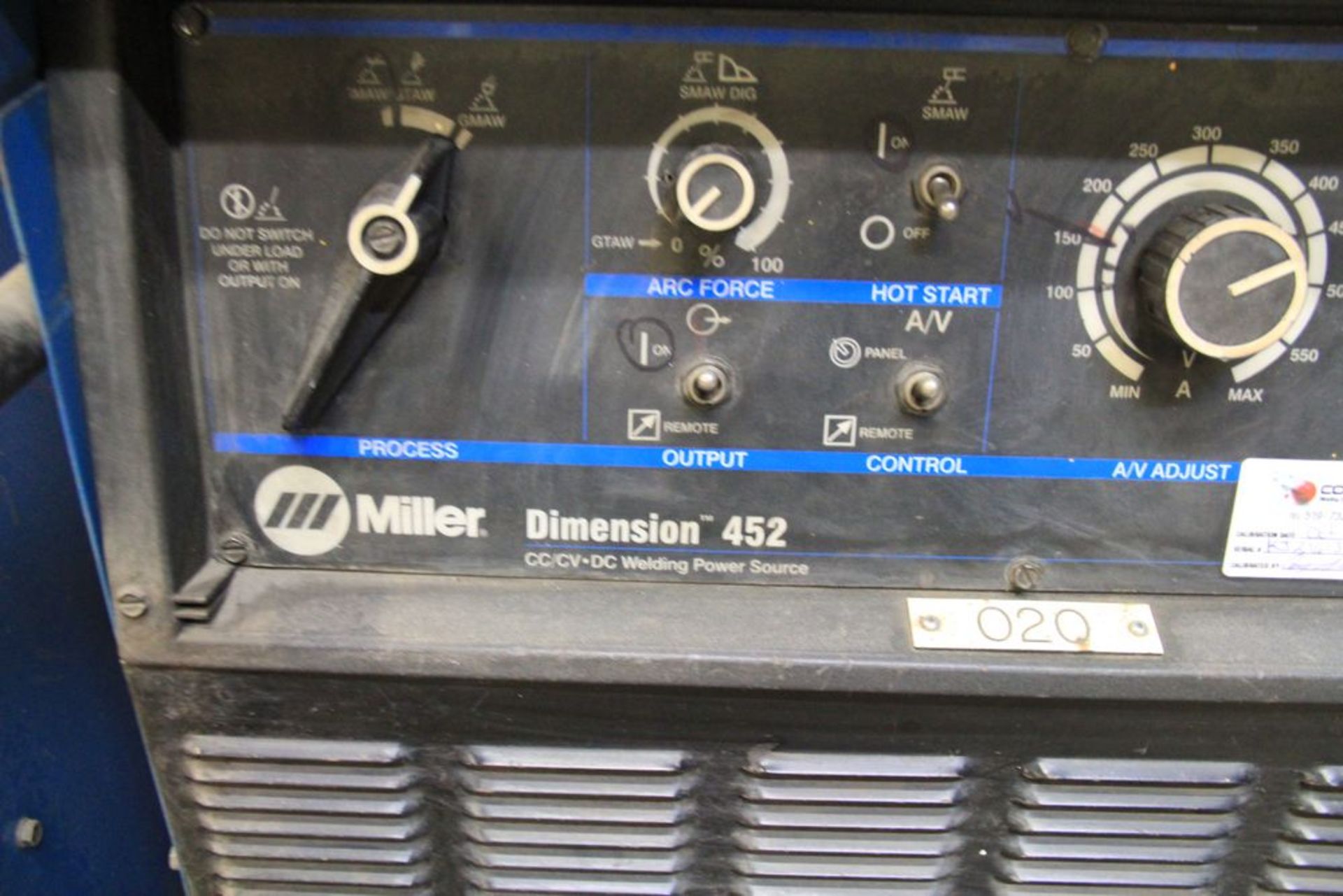 MILLER DIMENSION 452 ELECTRIC WELDER C/W MILLER S-60 WIRE FEEDER