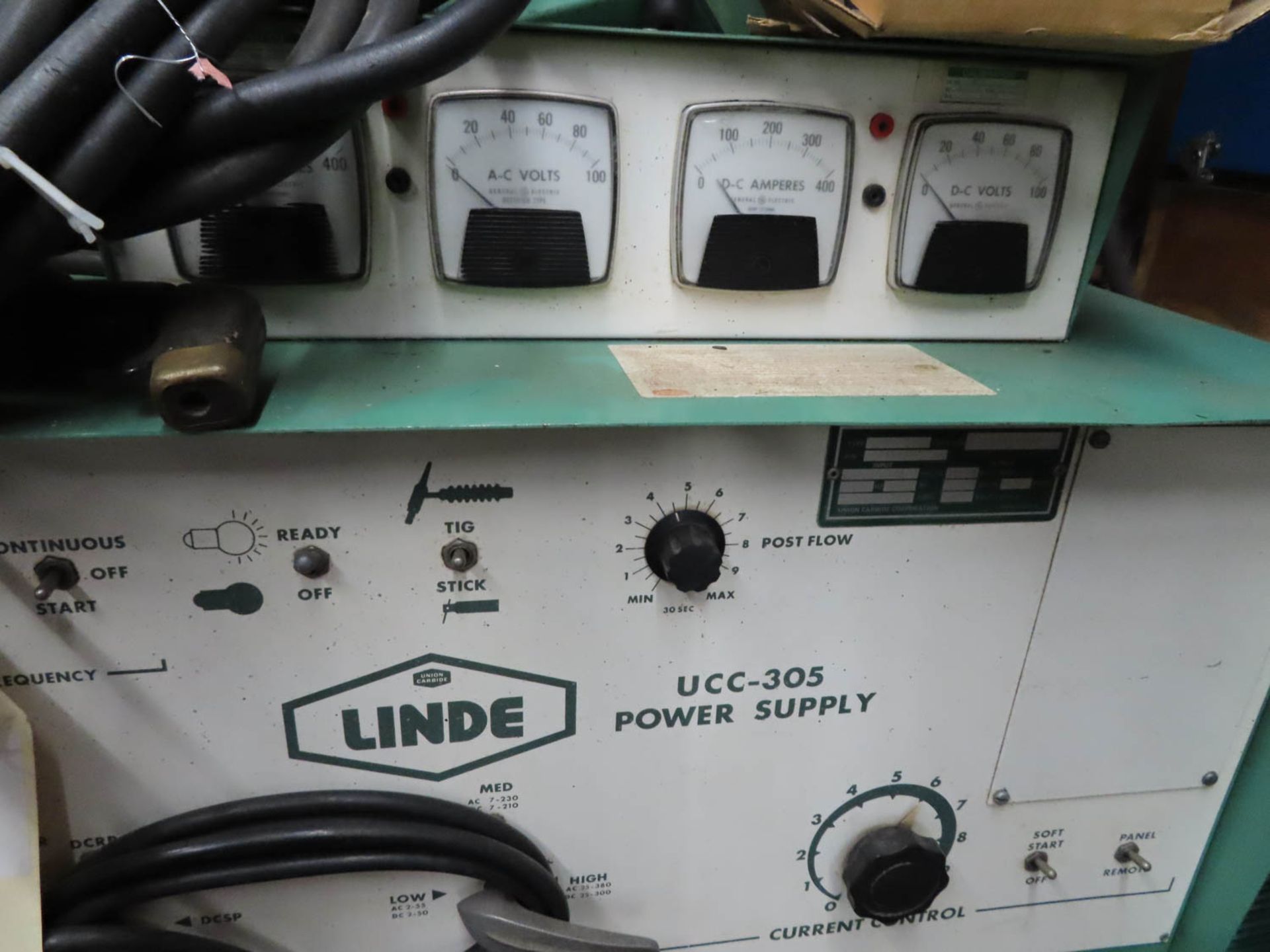 LINDE MDL. UCC-305 WELDER, 208-230-460V/1PH/60HZ, AMPS: 99/94/47, O.C.V ...