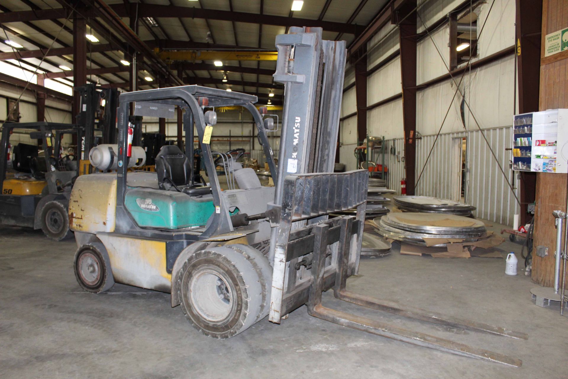 FORKLIFT, KOMATSU 50 10,000 LB. CAP. MDL. FG50A12-8, LPG pwrd., 2-stage ...