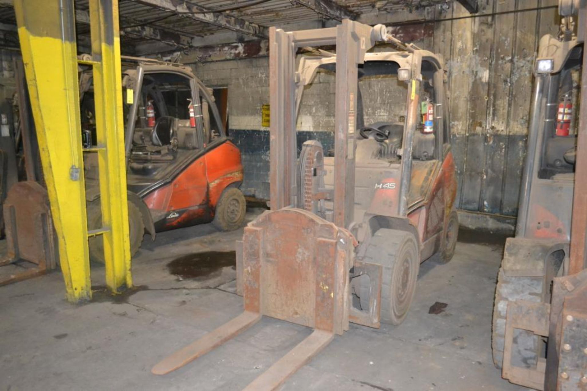 Linde 6000 lb. Diesel Fork Lift Model H50D, S/N H2X394C0382, 184 in ...