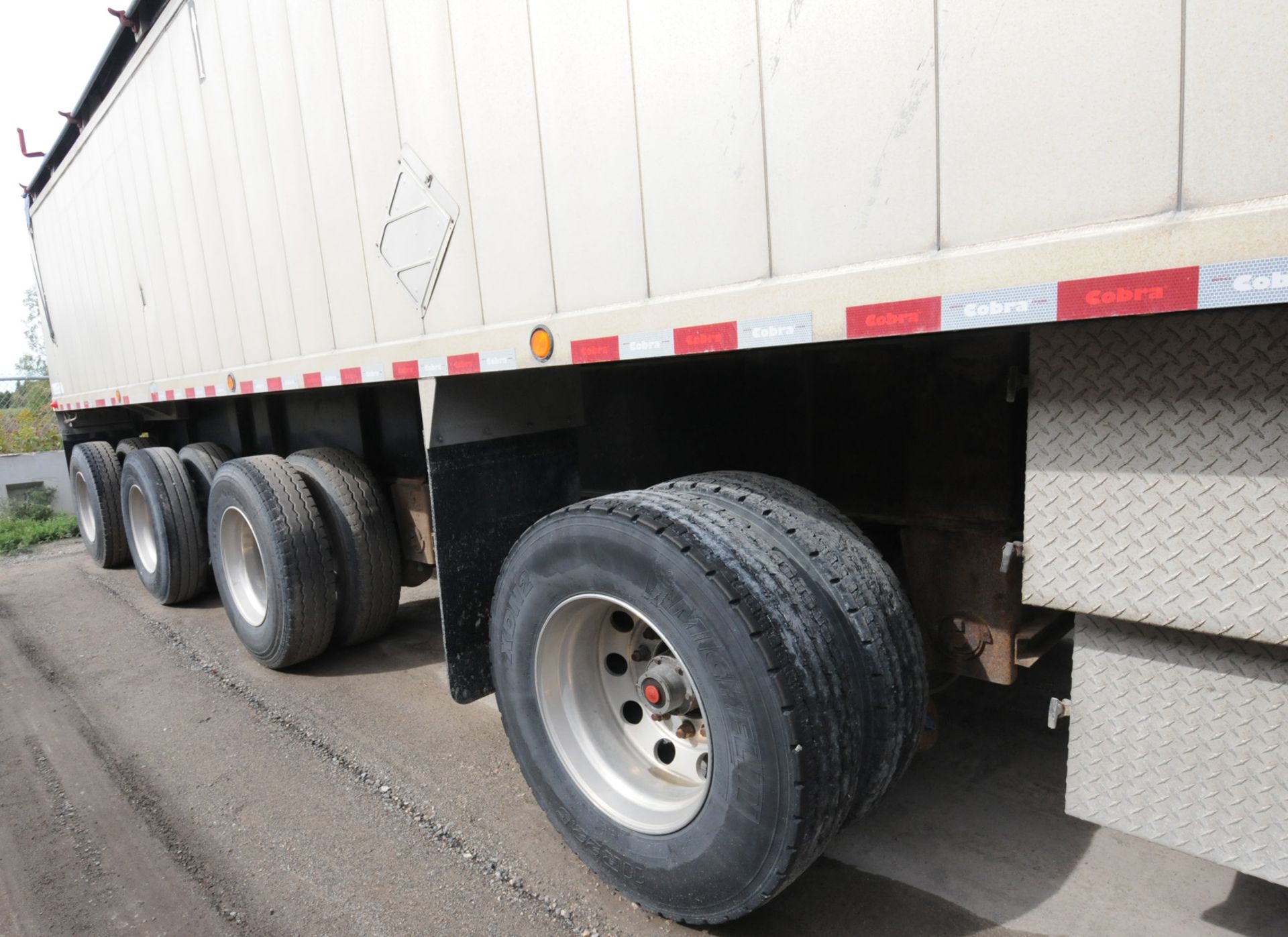 { Choice of lots: 6 } COBRA (2013) QUAD-AXLE ALUMINUM END DUMP BOX ...