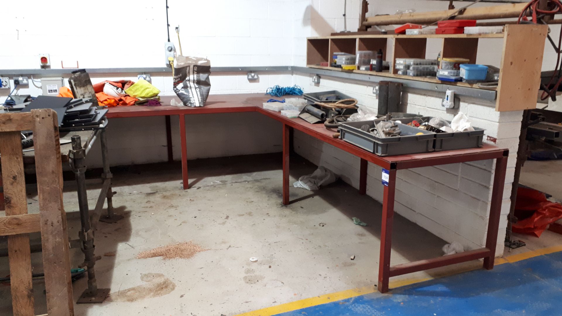 ‘L shaped’ steel fabricated workbench with vice