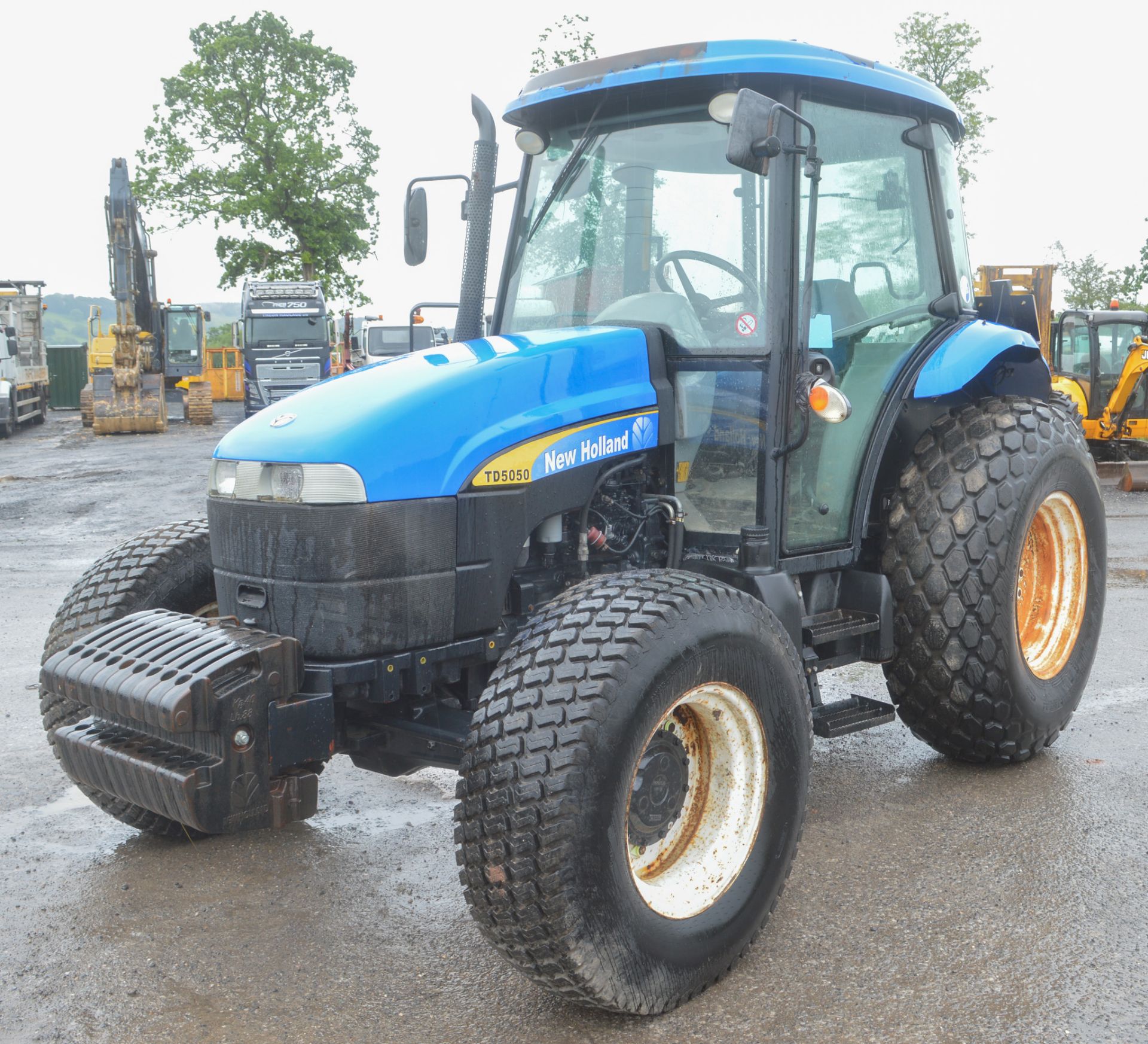 New Holland TD5050 4 wheel drive tractor Year: WX09FSY Rec Hours: 1539 ...