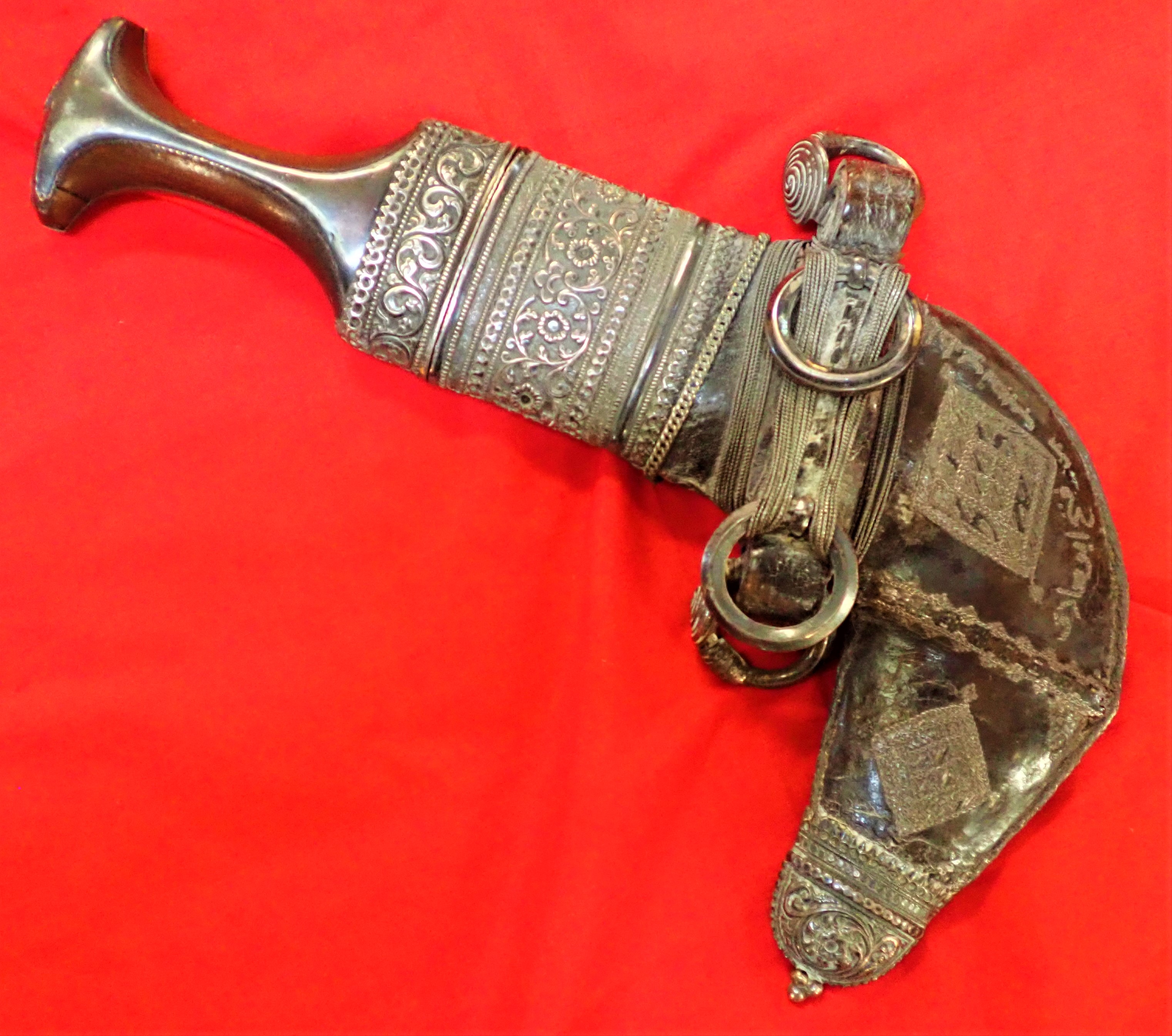 19th early 20th C. Arab jambiya Omani dagger knife. Good quality ...