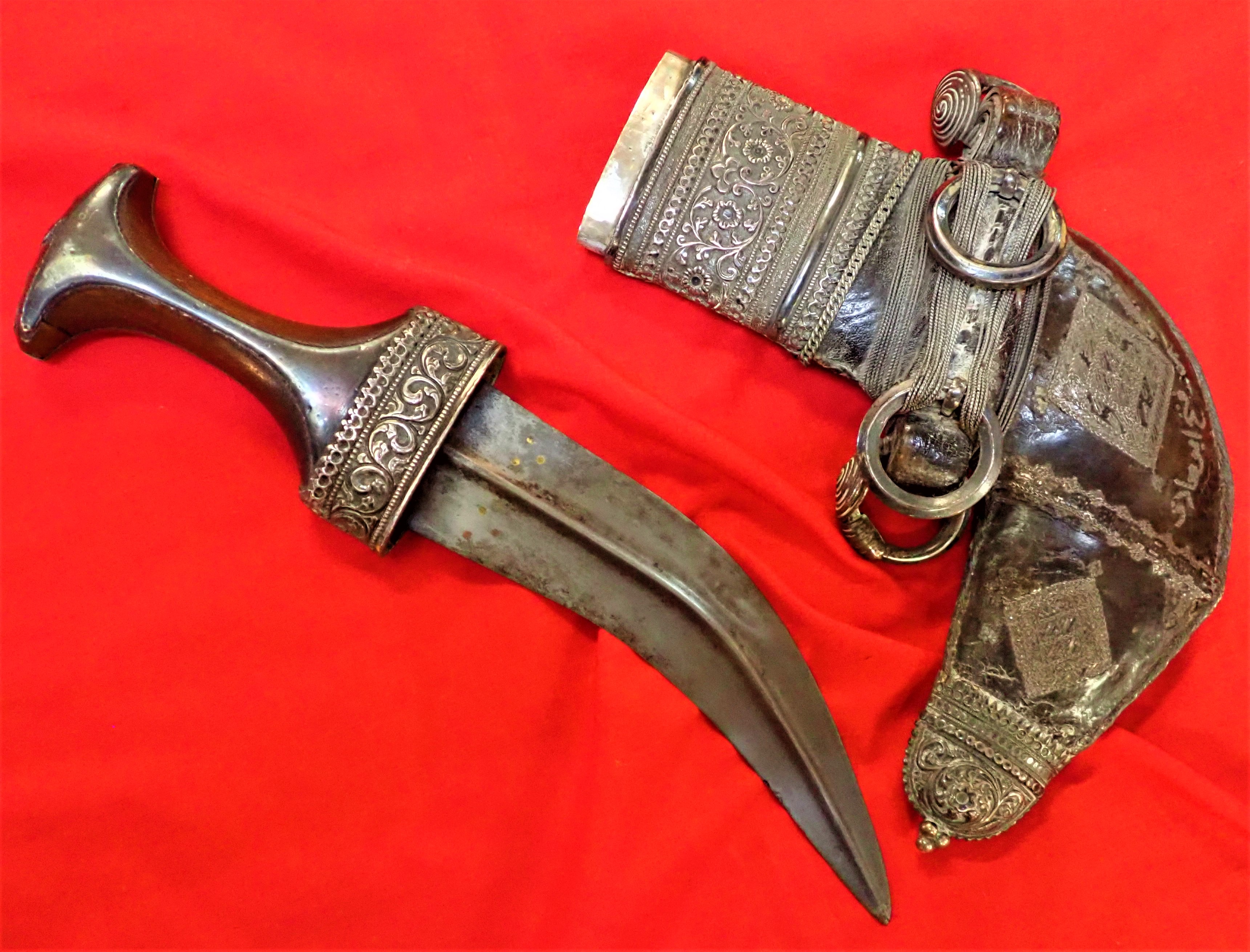 19th early 20th C. Arab jambiya Omani dagger knife. Good quality ...