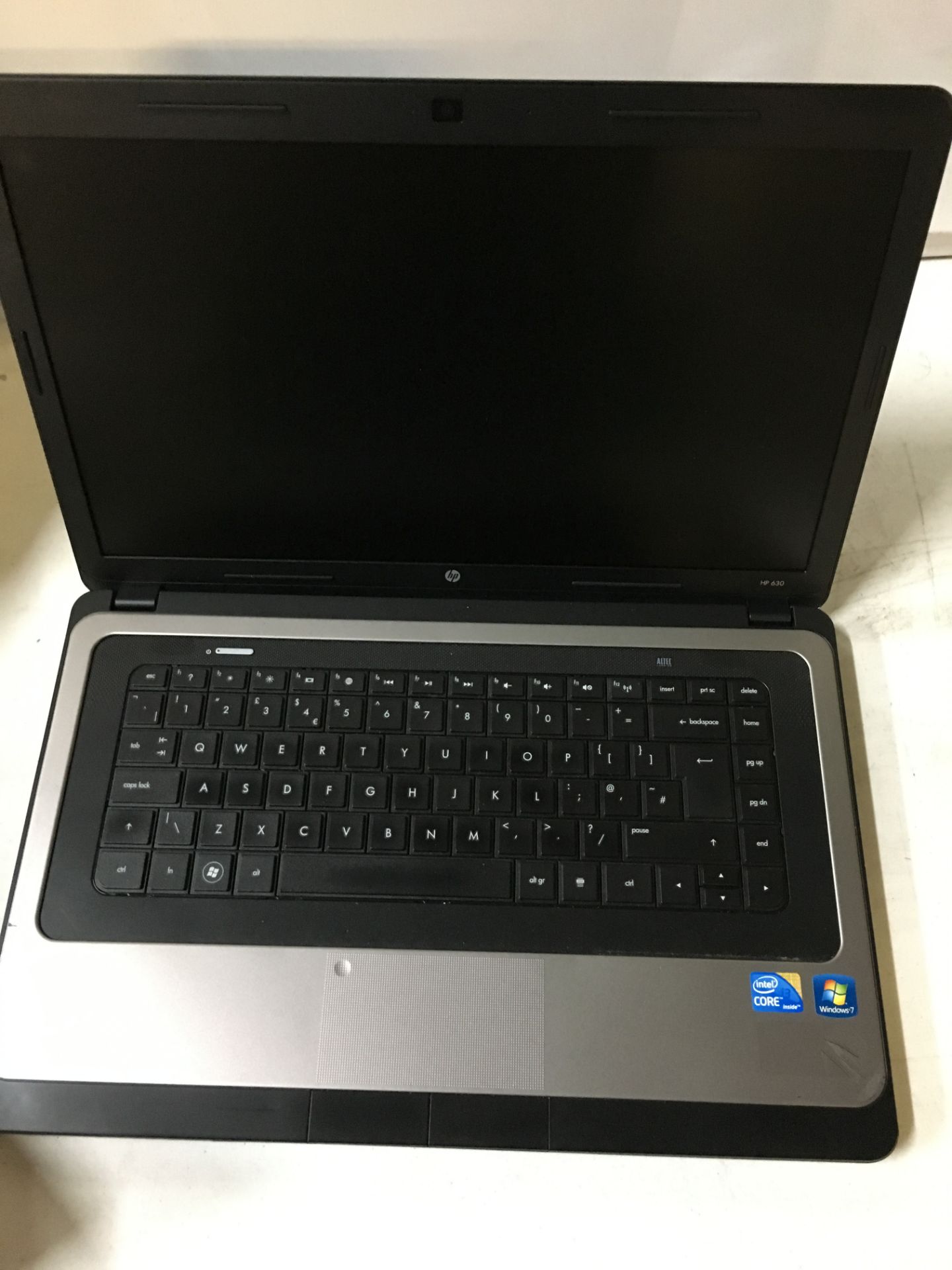 HP 360 Intel Core i3 M 370 2.40GHz 15.5'' display laptop. Device comes ...