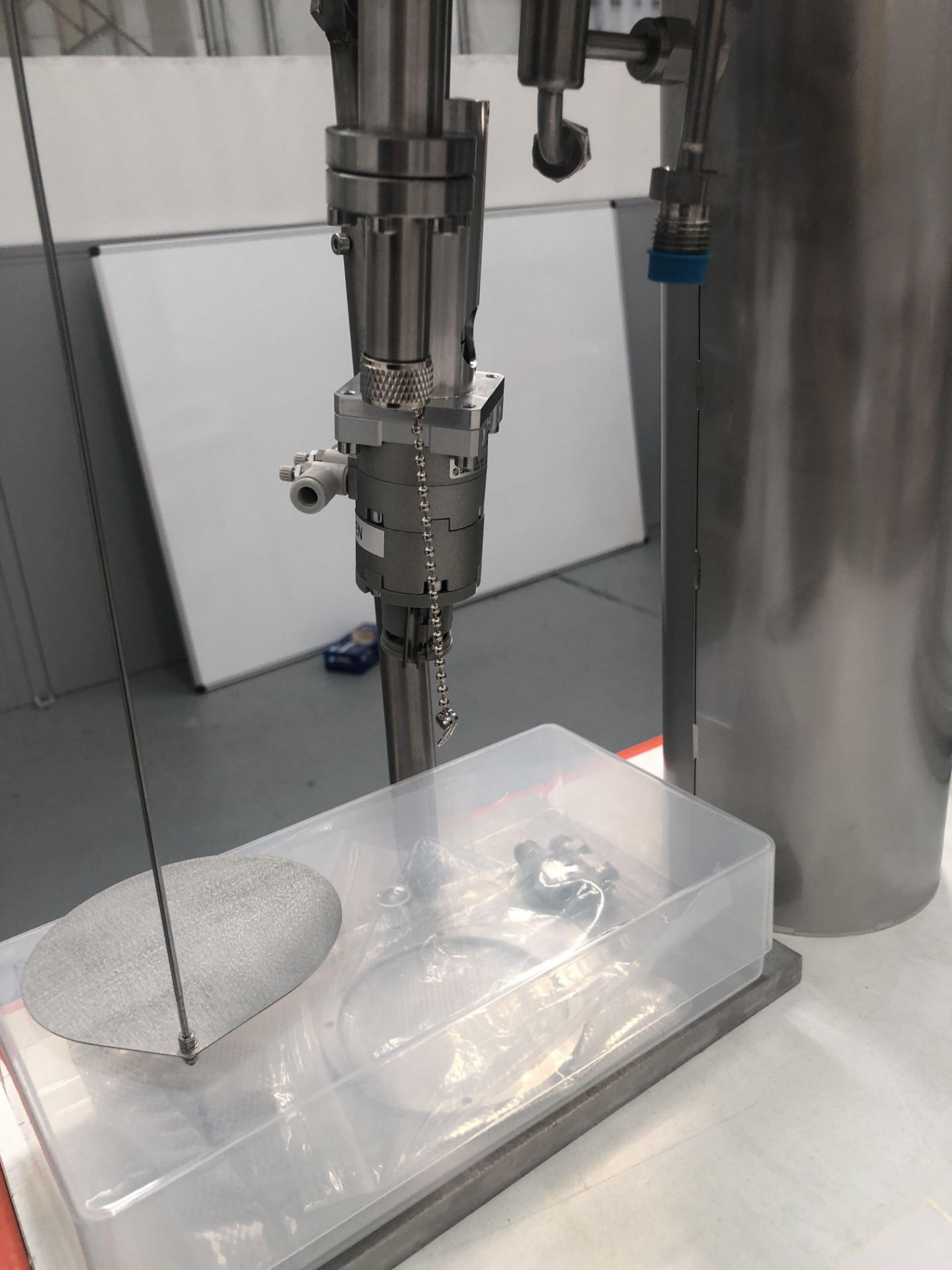 3" Sputter Source with New Pneumatic Shutter Mounted on CF100 on N Type ...
