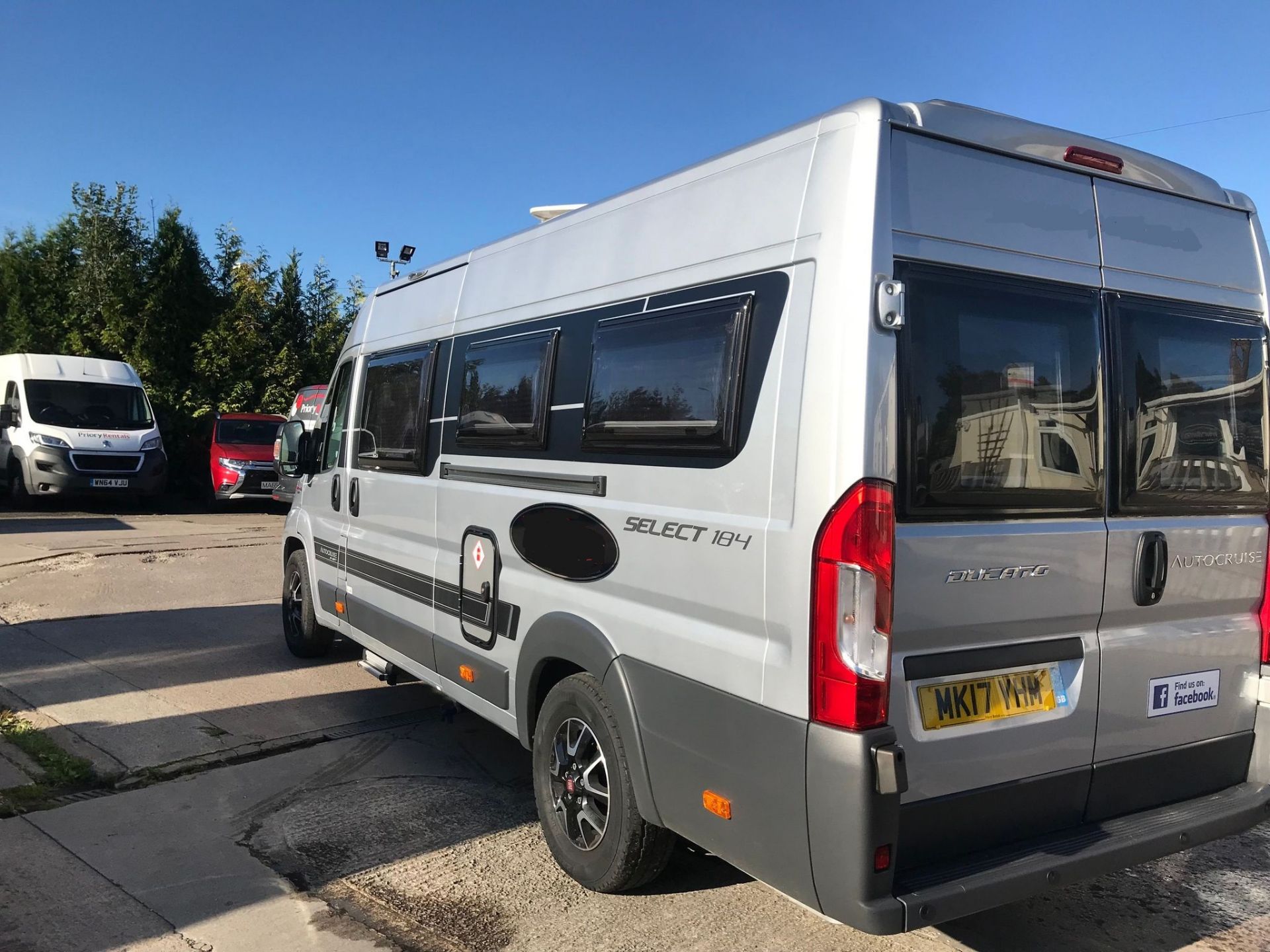 E - 2017/17 REG FIAT SWIFT SELECT 184 2.3 DIESEL SILVER 2 BERTH MOTOR ...
