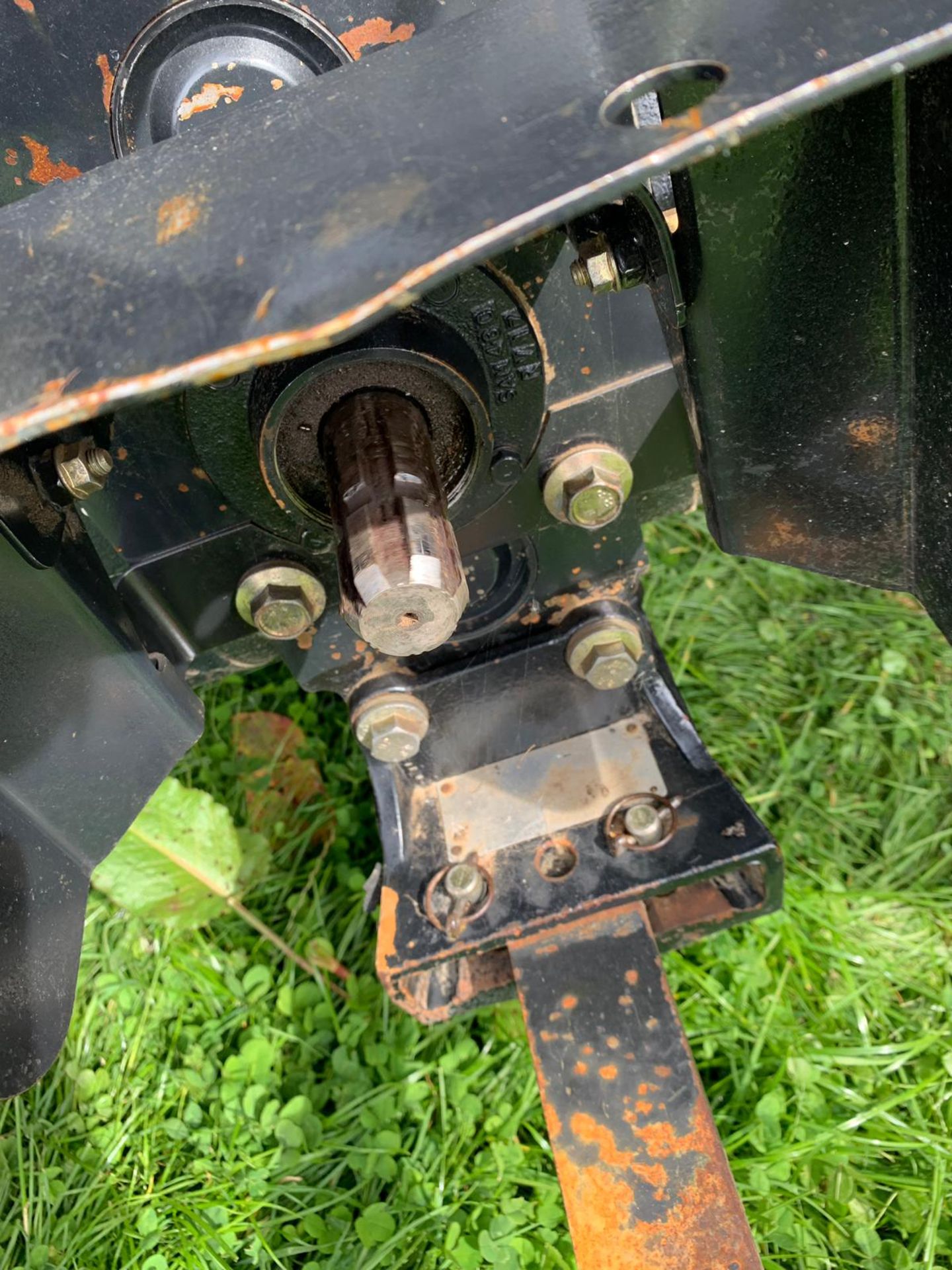 DS - NEW HOLLAND TC40DA COMPACT TRACTOR WITH FULL GLASS CAB, 3 POINT ...