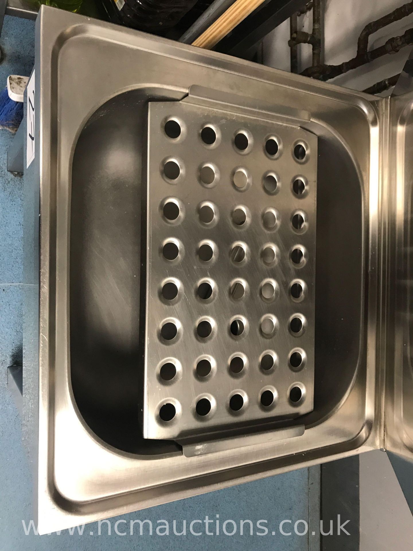 Basix BSX JTS 600 Janitorial Sink Lift-Out (Removable) Mop Strainer ...