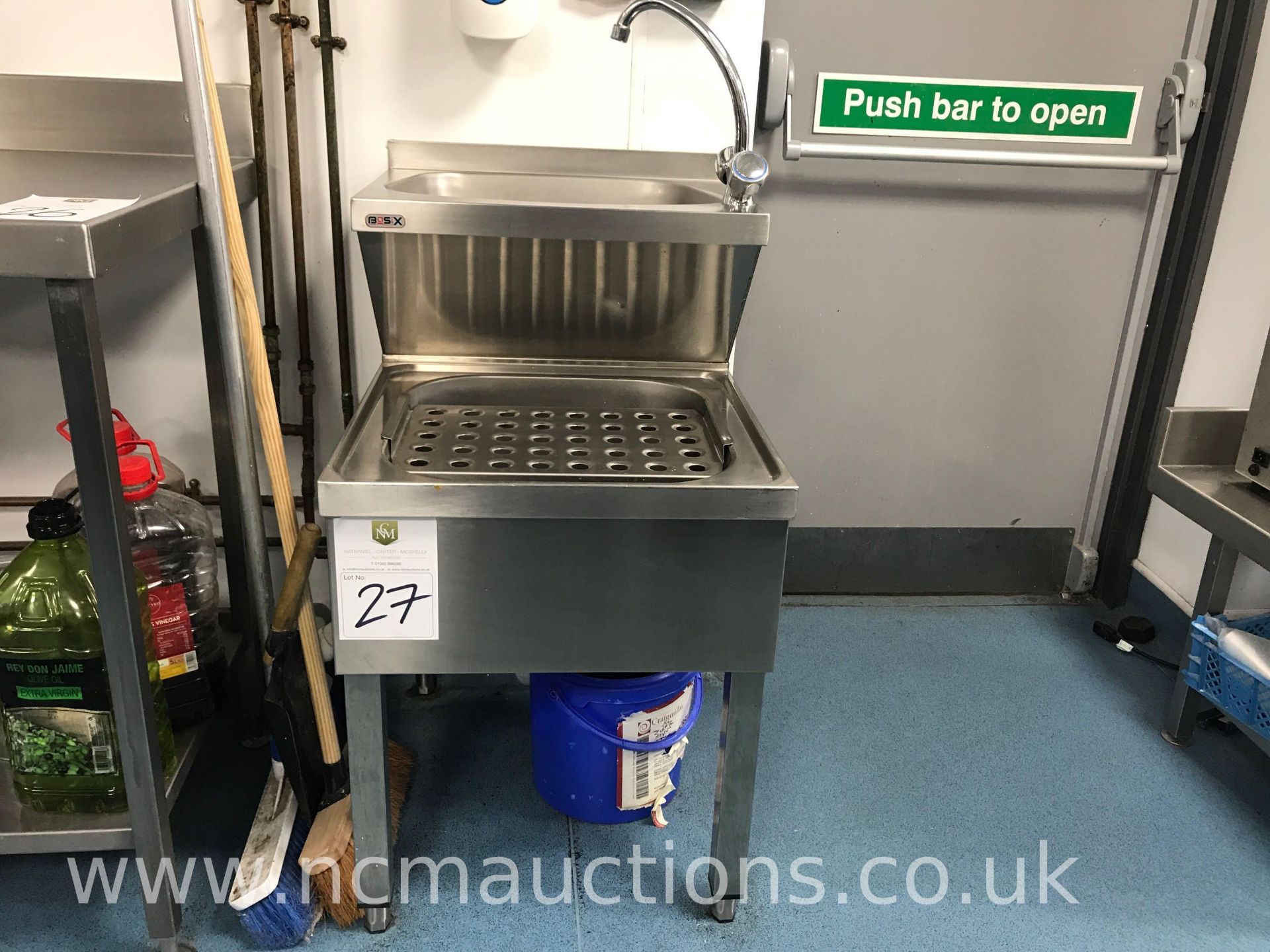 Basix BSX JTS 600 Janitorial Sink Lift-Out (Removable) Mop Strainer ...