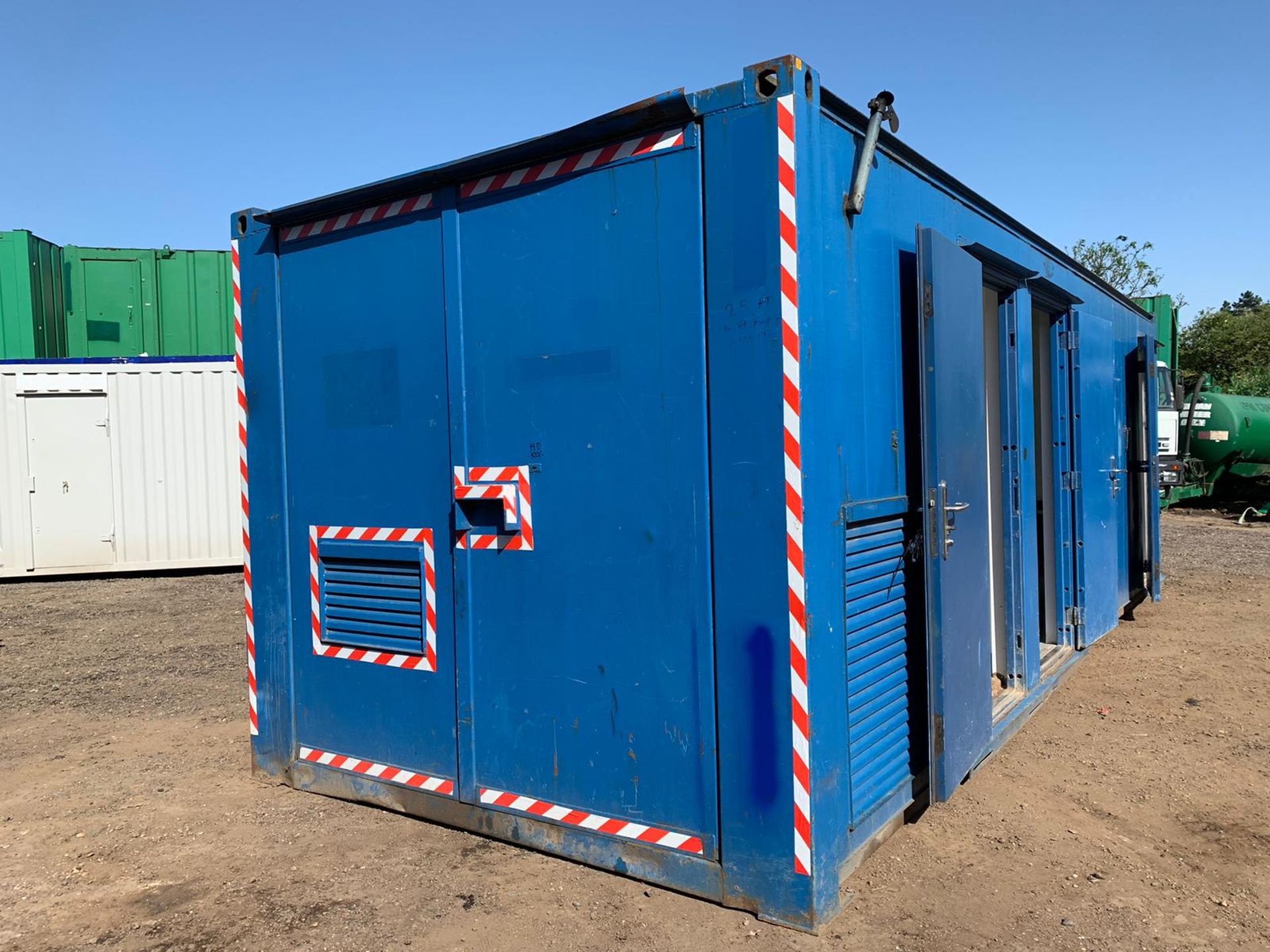 Anti Vandal Steel Portable Welfare Unit Complete With Generator. 25ft x ...